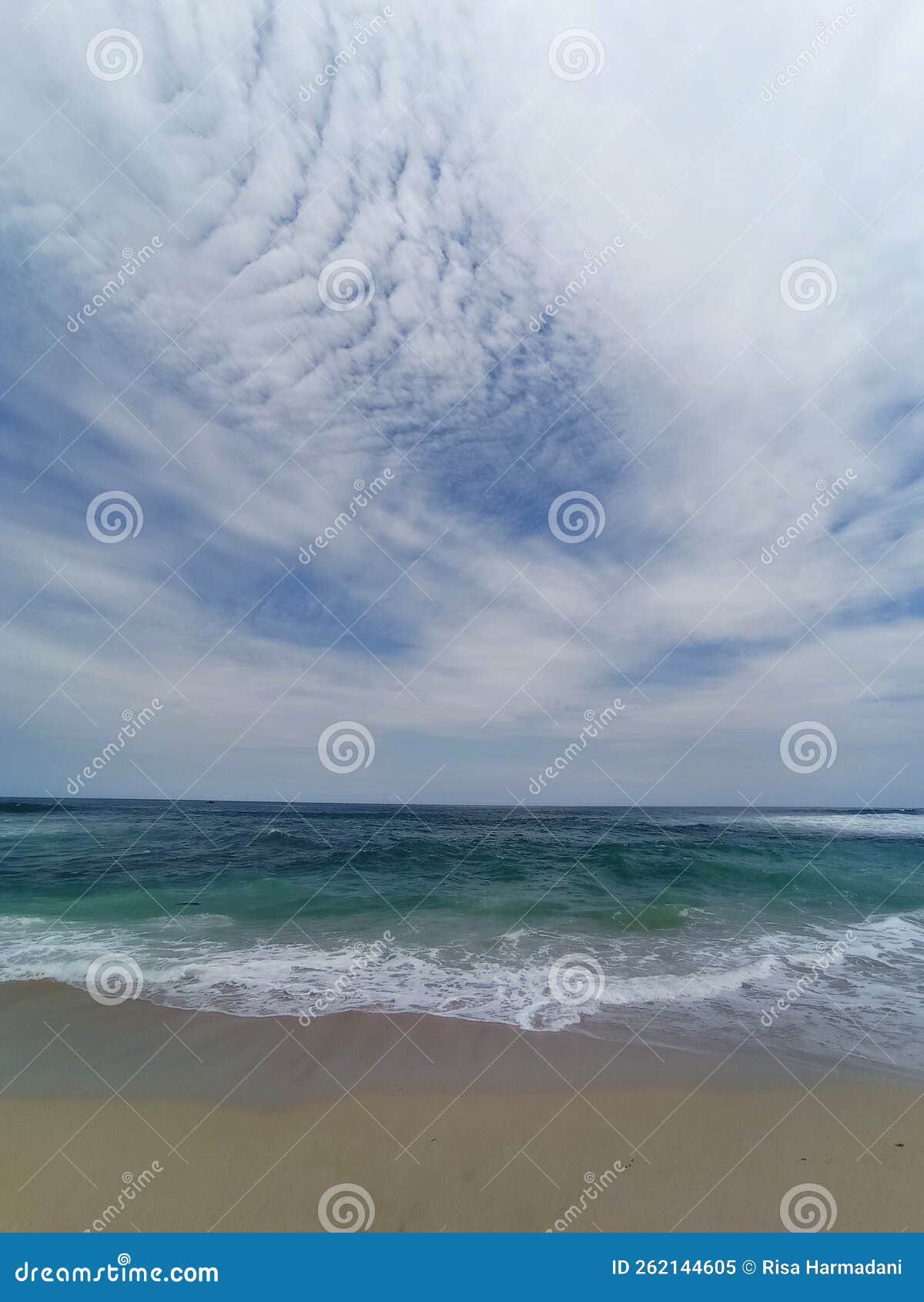 Origin Foam at the Beach with White Sands Stock Image - Image of wind ...