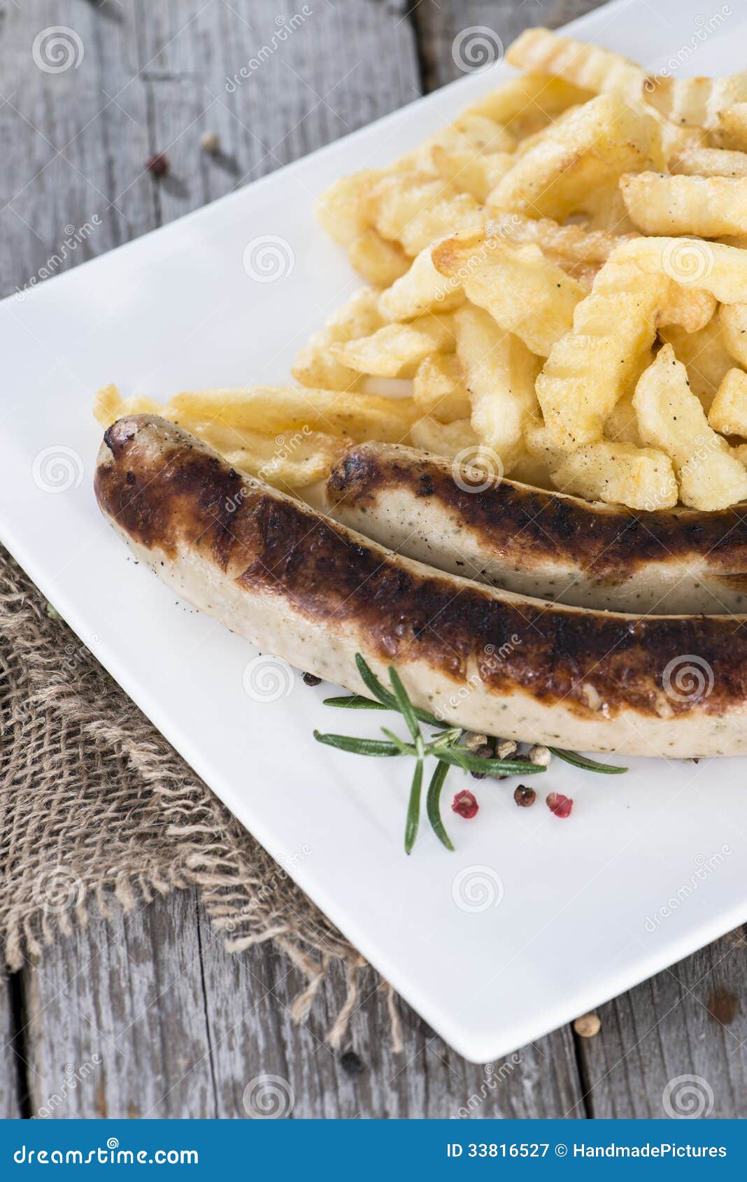 Originele Duitse Braadworst Stock Afbeelding - Image of gedeelte ...