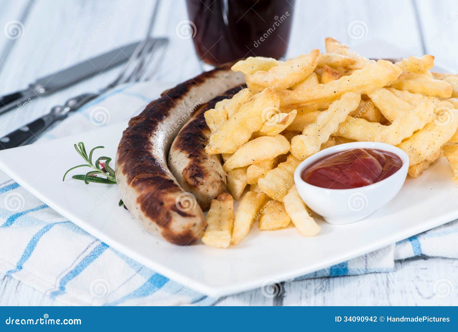 Originele Duitse Braadworst Stock Foto - Image of lunch, friet: 34090942