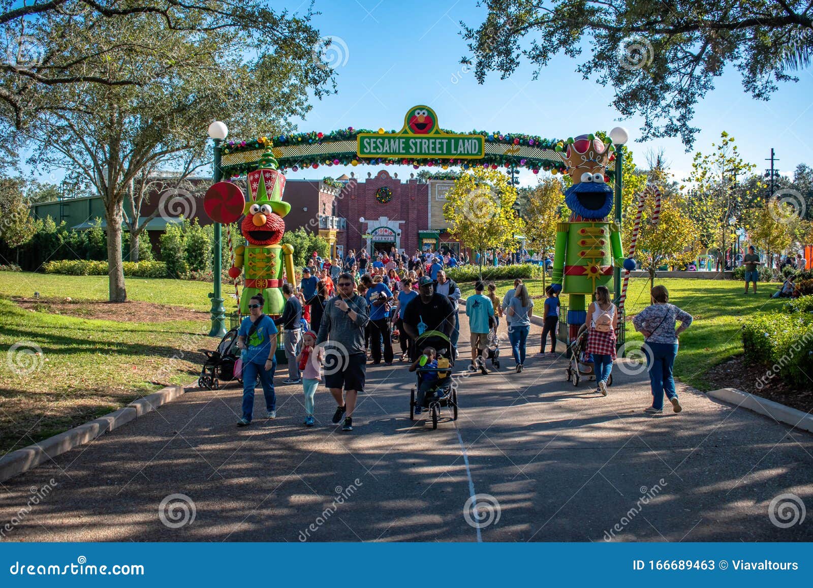 People Walking in Sesame Street Land Area at Seaworld 99 Editorial ... People Walking in Sesame Street Land Area at Seaworld 99 Editorial ...