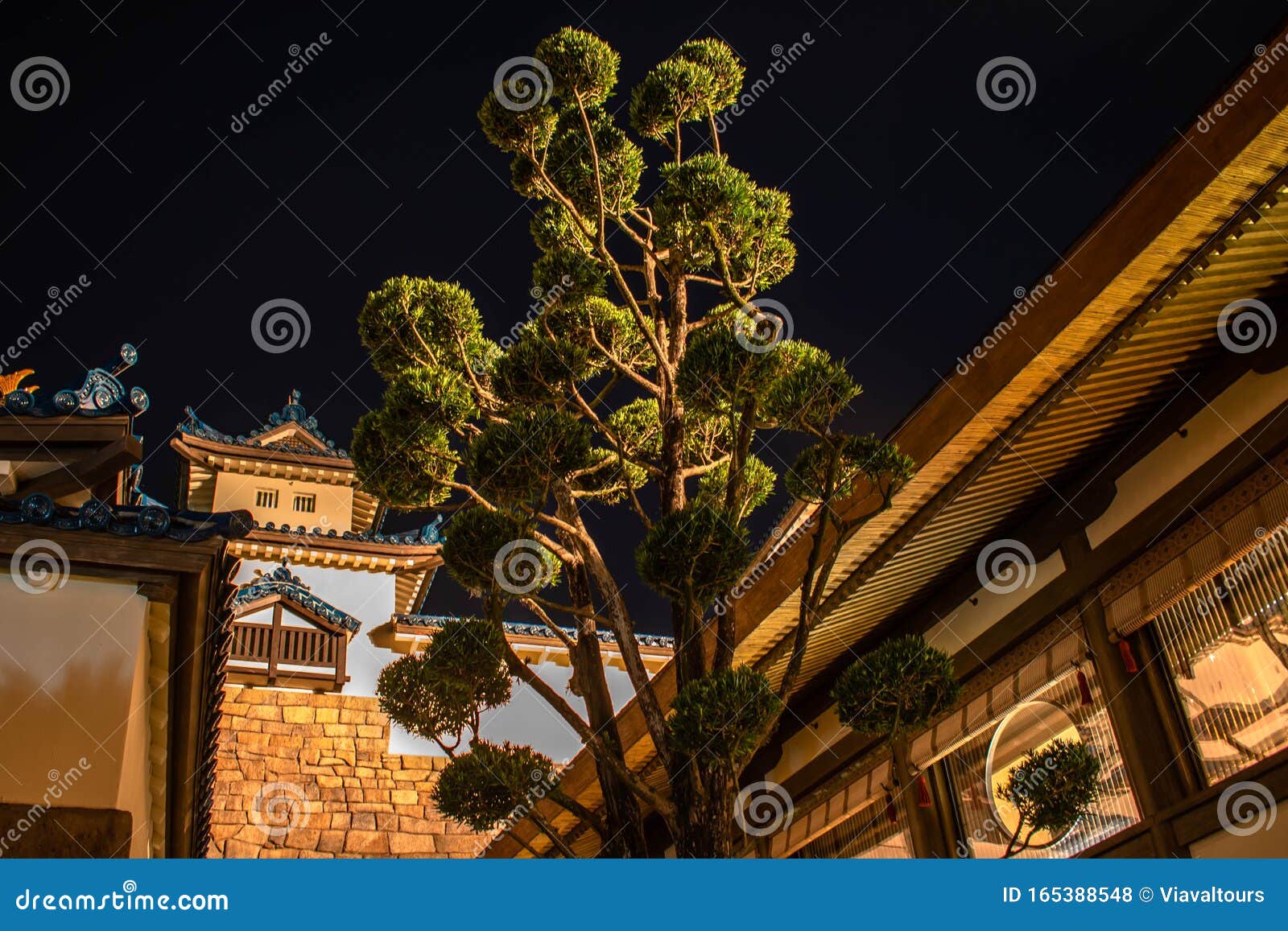Partial View of Japan Pavillion at Epcot 102 Editorial Stock Photo ...