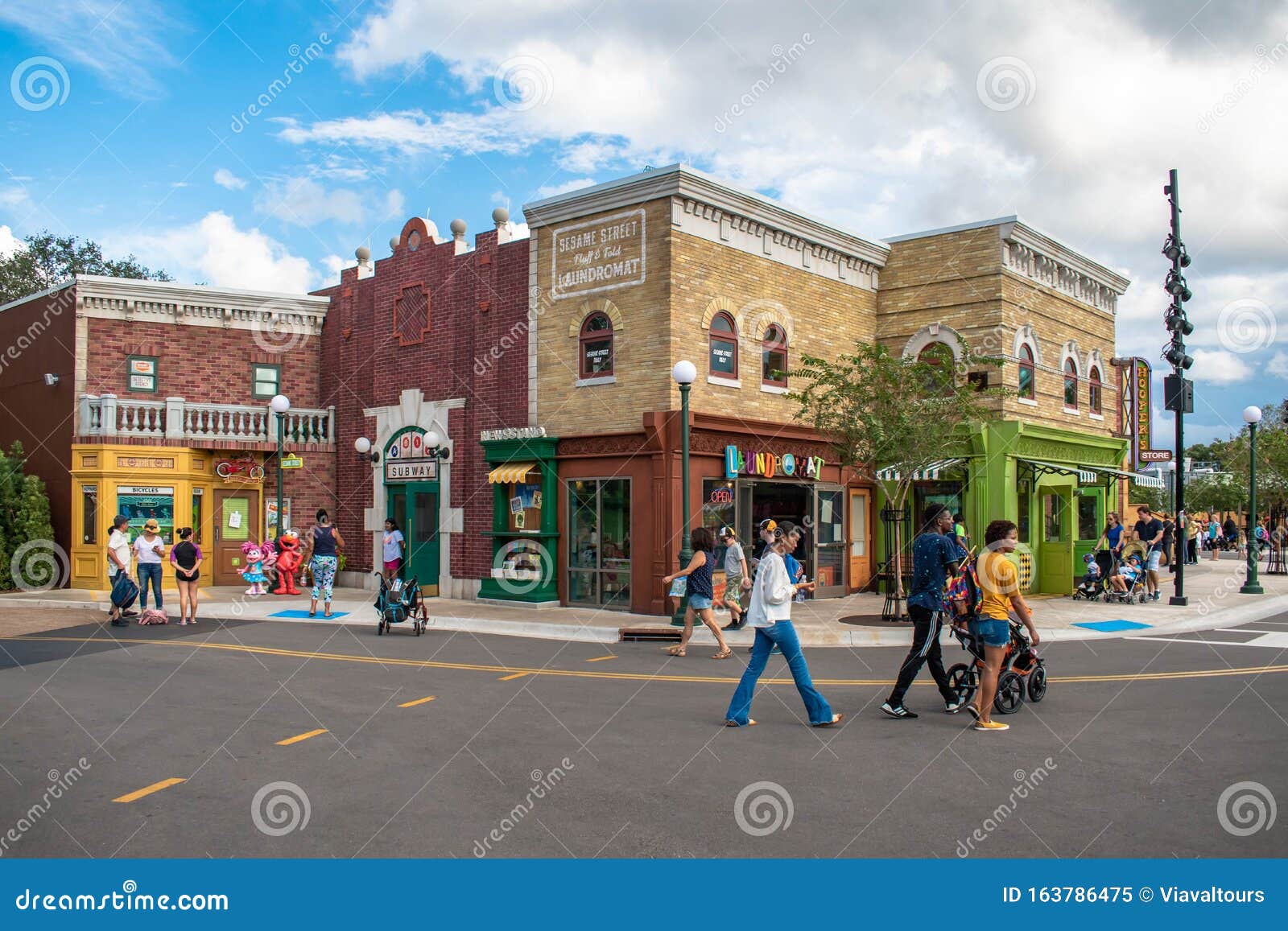 People Walking in Sesame Street Land at Seaworld 2 Editorial Image ... People Walking in Sesame Street Land at Seaworld 2 Editorial Image ...