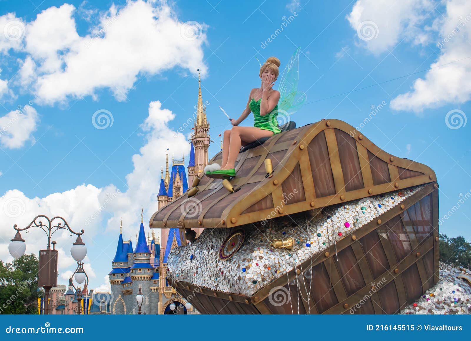 Tinker Bell on Beautiful Parade Float at Magic Kingdom 371 Editorial ...
