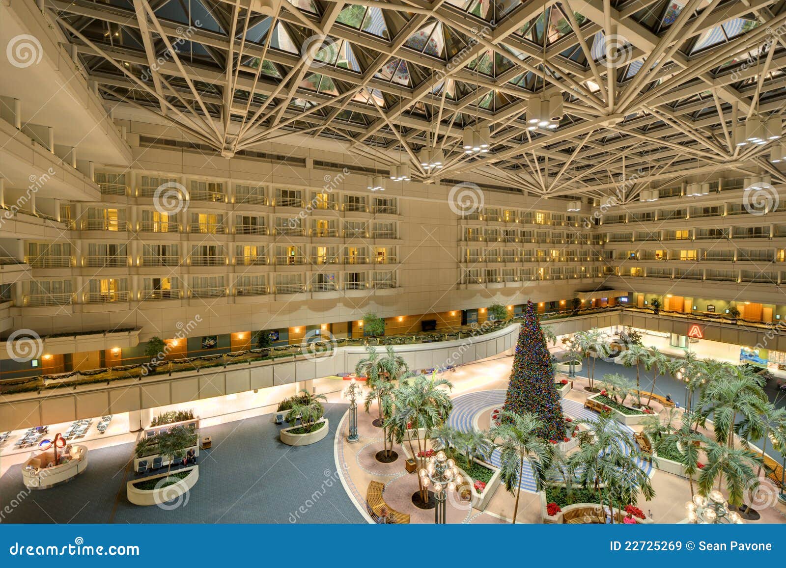 Orlando International Airport Editorial Stock Image - Image of orlando ...