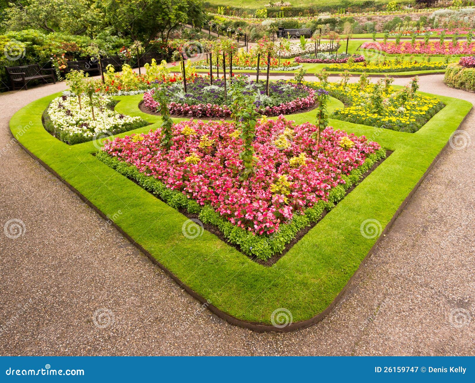 Circular Flower Bed Design Examples