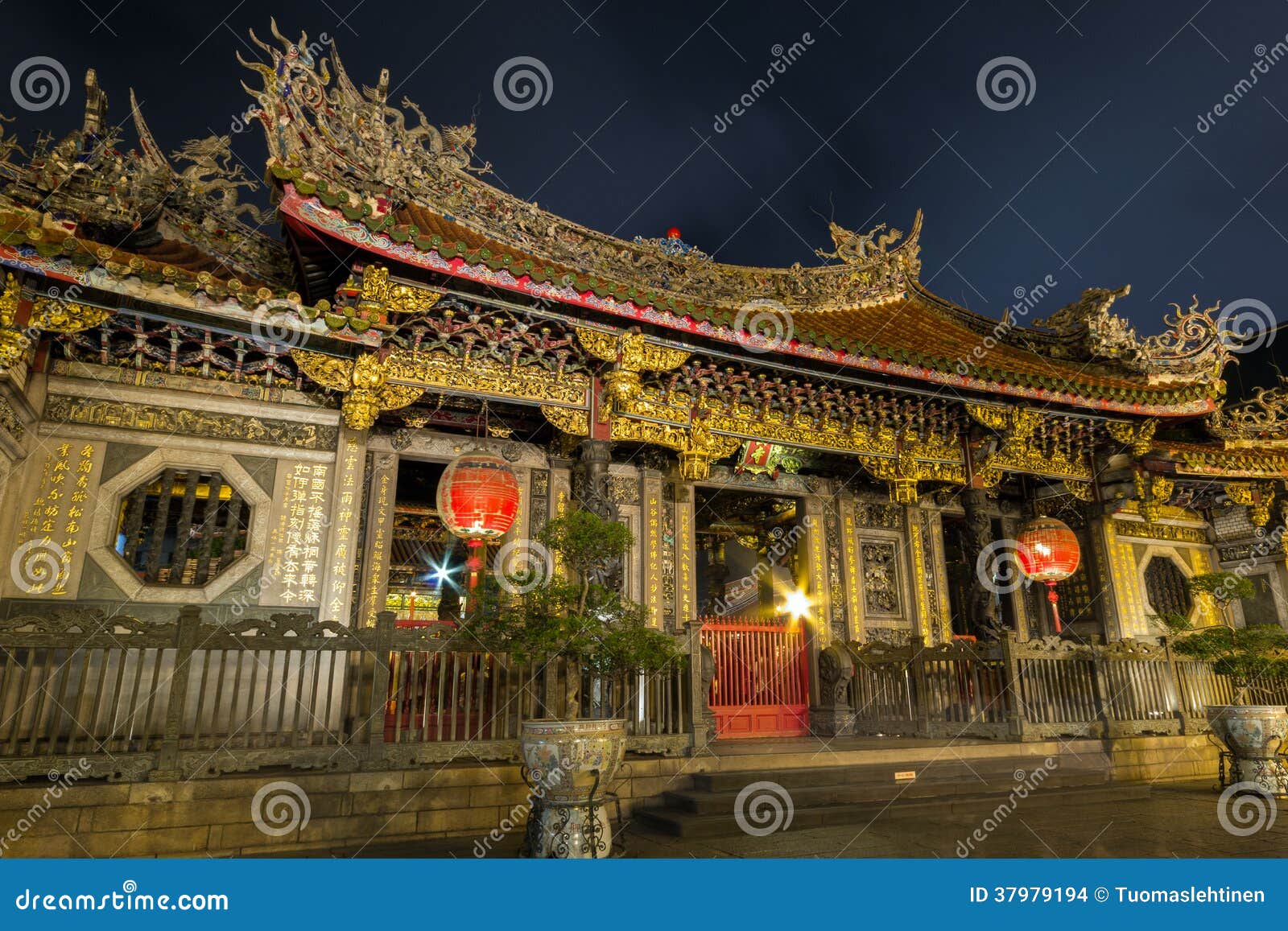 Ornate Longshan Temple at Night in Taipei Stock Photo - Image of place ...