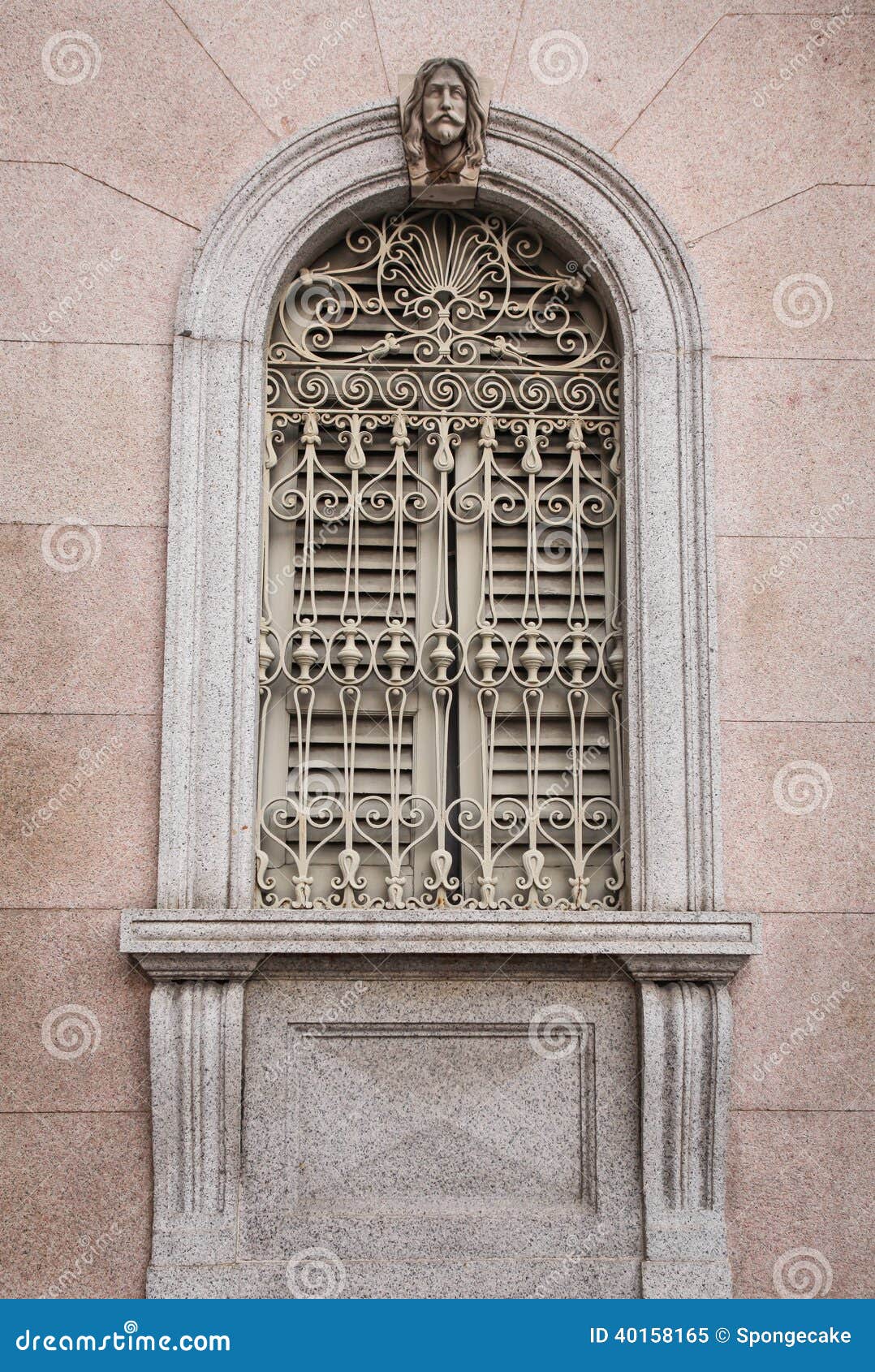 Ornate window in Como stock image. Image of italy, iron - 40158165