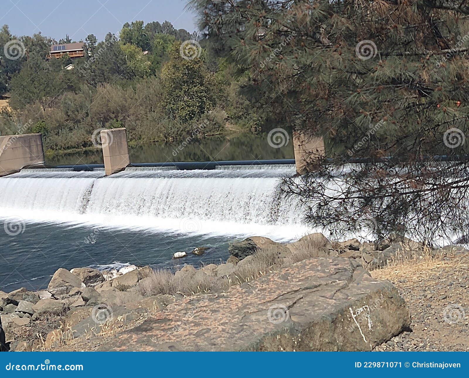 Oro Dam stock image. Image of plant, rock, lake, wall - 229871071