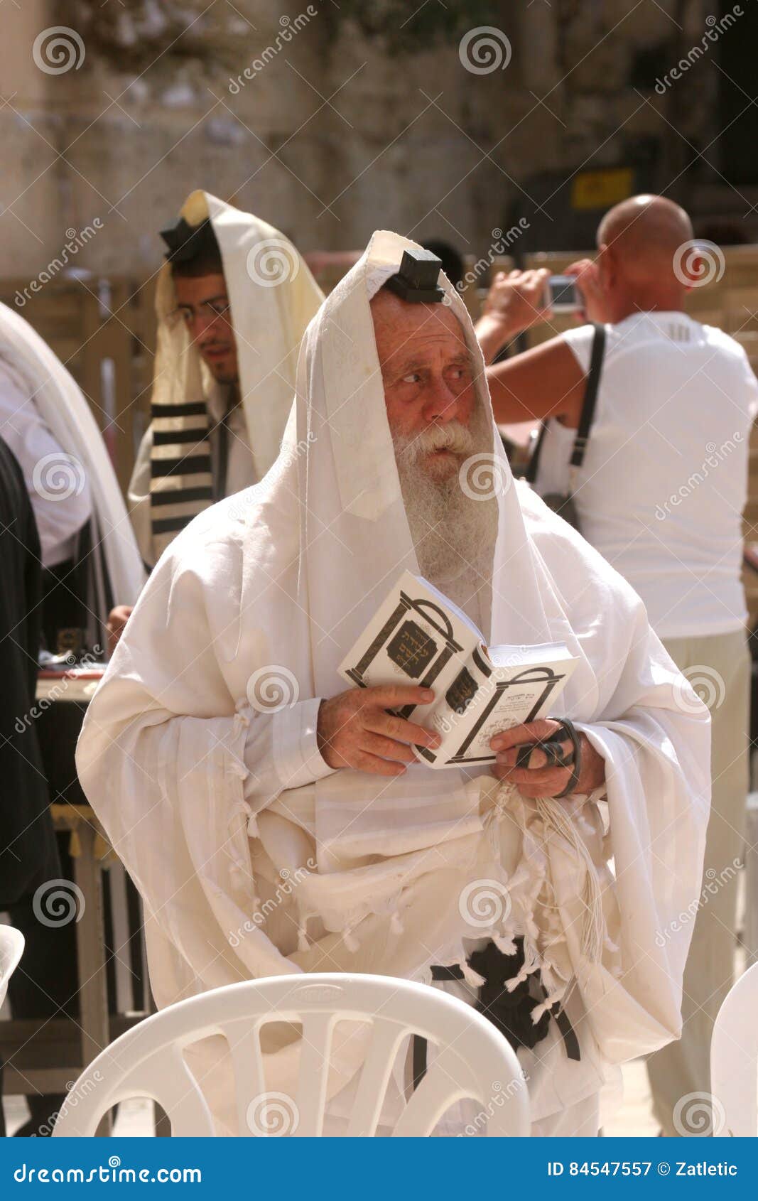 Orthodox Man Prayers at Western Wall of Jerusalem Editorial Photography ...