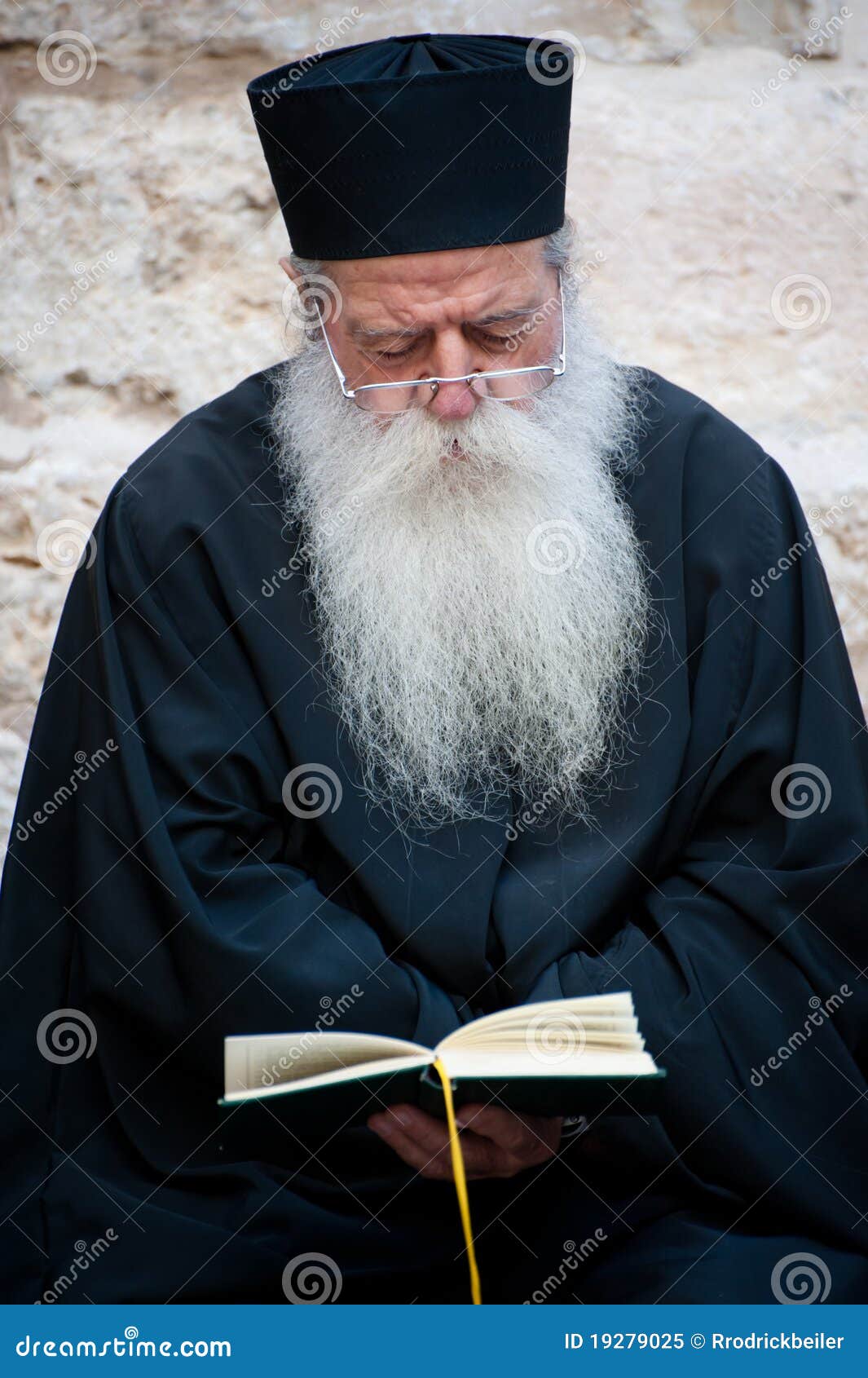Orthodox Priest editorial image. Image of religion, head - 19279025