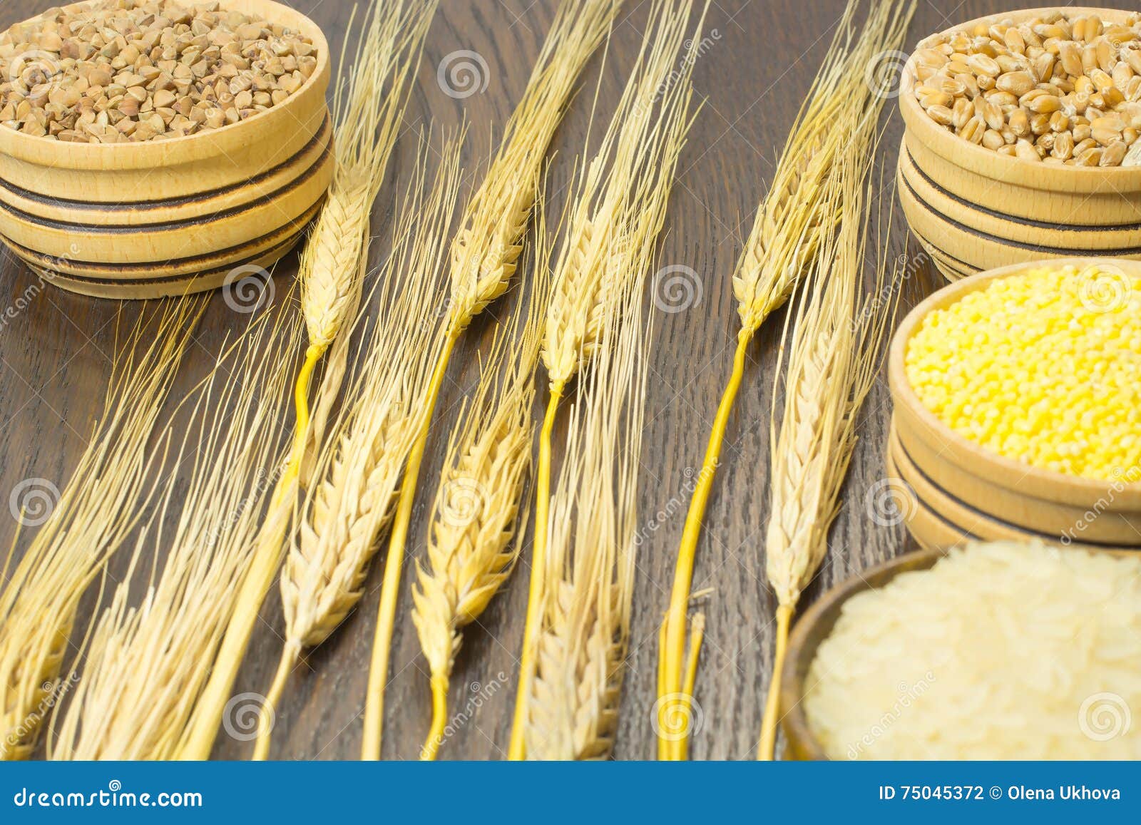 Orzo Dei Ramoscelli Grano, Grano Saraceno, Riso, Miglio Fotografia ...