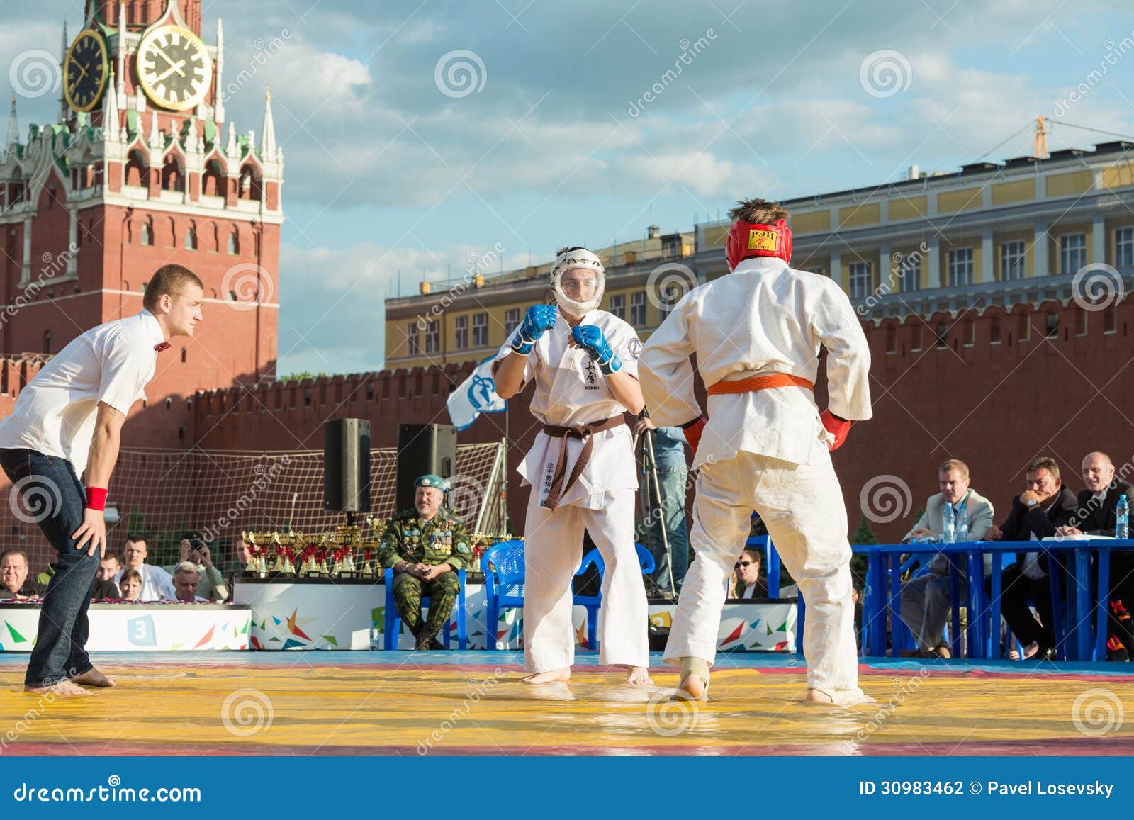 Os Lutadores De Kudo Preparam-se Para a Batalha Fotografia Editorial ...