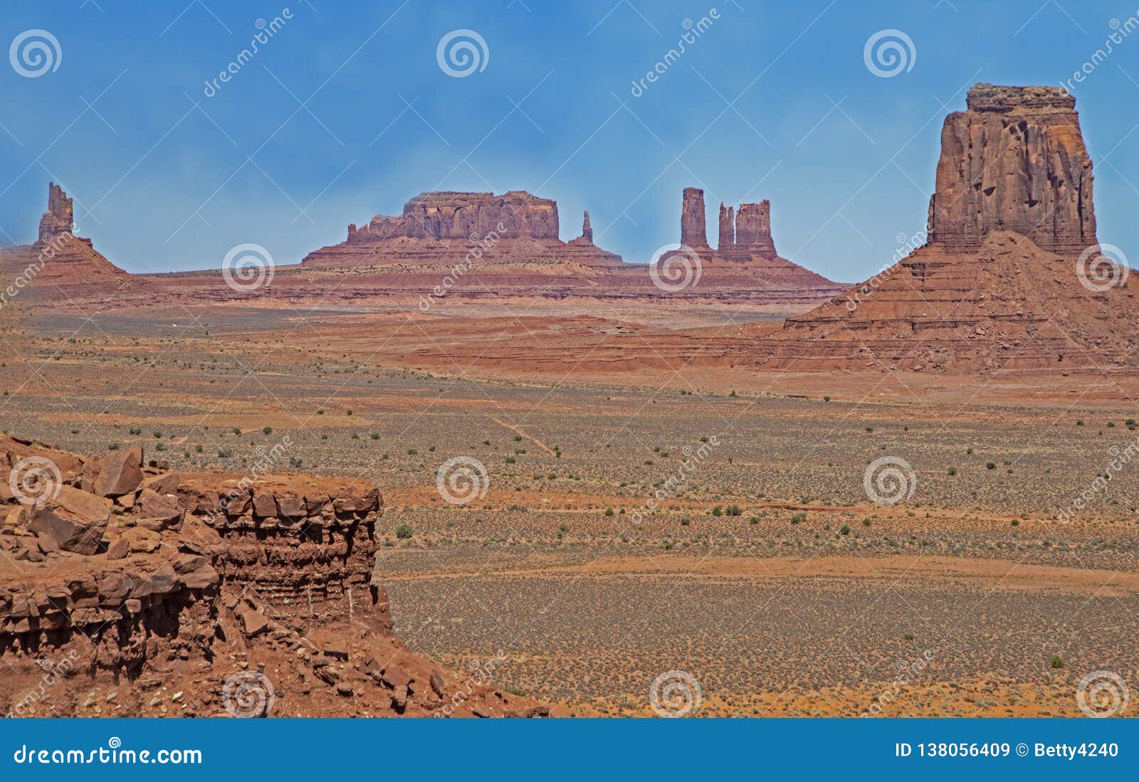 Os Monumentos Representaram Anos E Anos No Vale Do Monumento Imagem de Stock - Imagem de ...