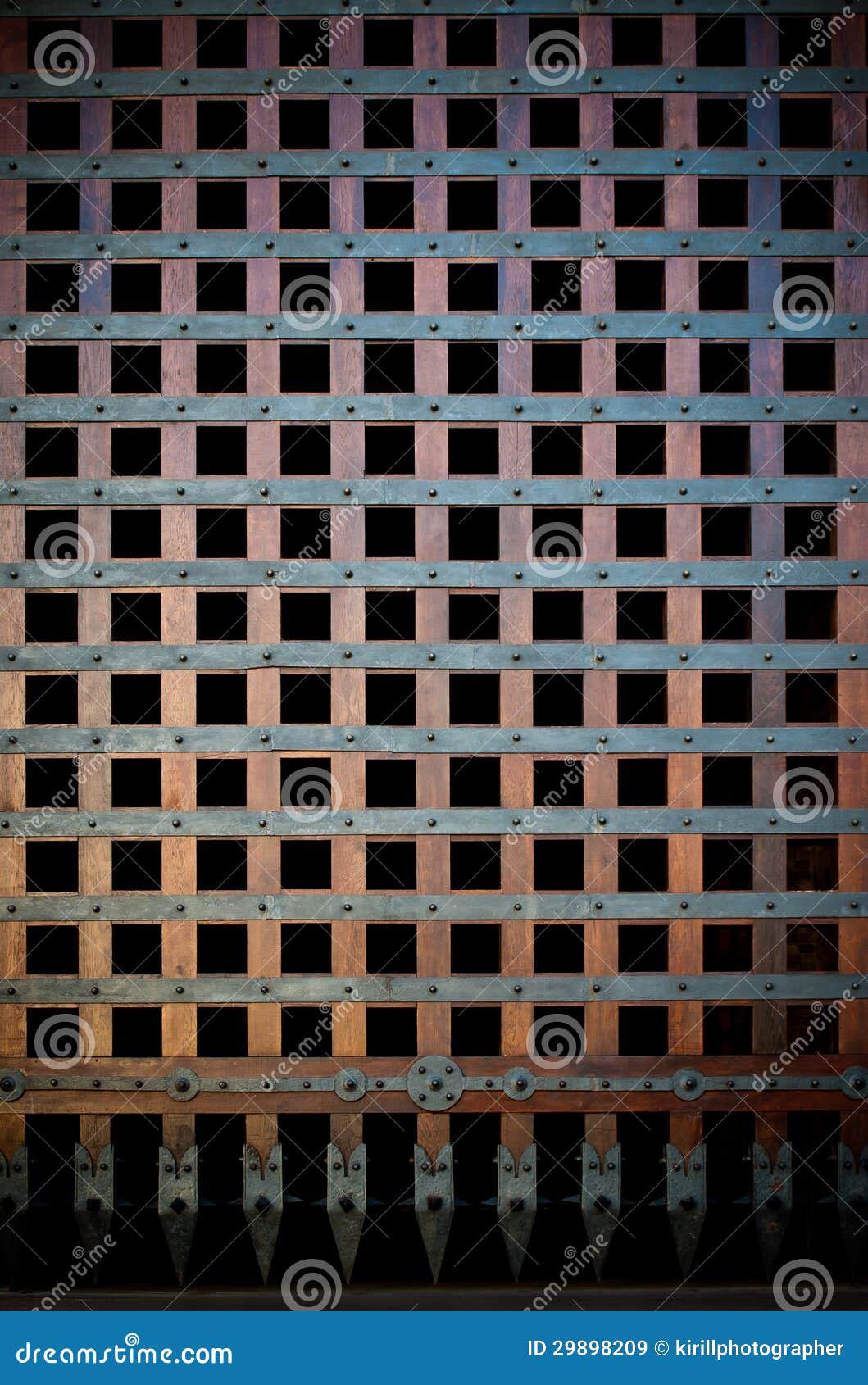 Portcullis de madeira imagem de stock. Imagem de ponto - 29898209