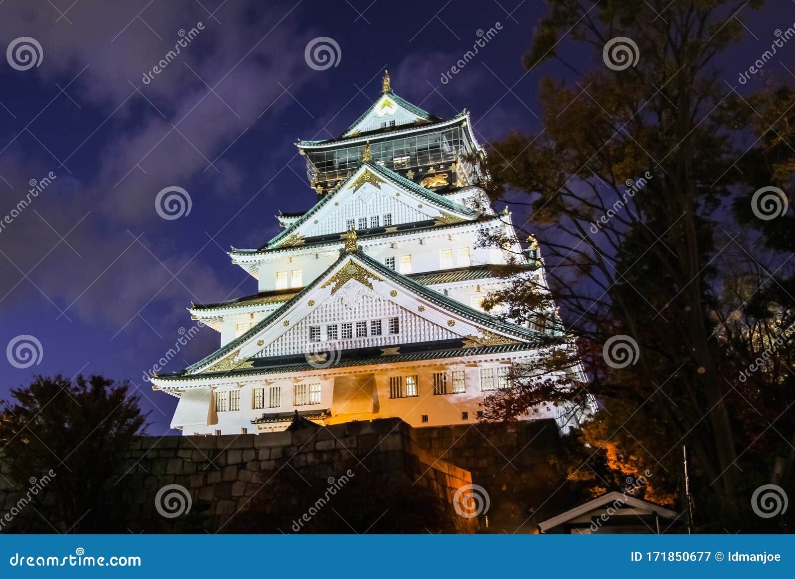 Osaka castle in the night stock image. Image of landmark - 171850677