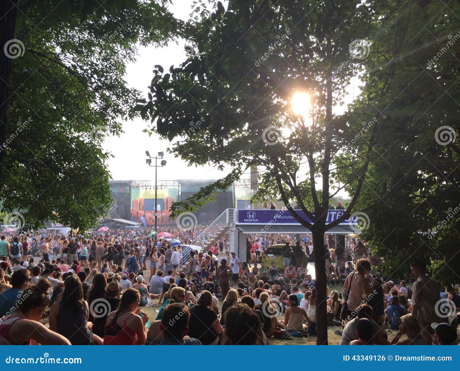 Osheaga 2014 editorial photo. Image of osheaga, view - 43349126