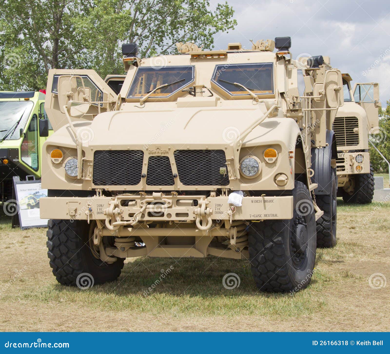 Oshkosh Humvee Side View Editorial Image | CartoonDealer.com #26166362