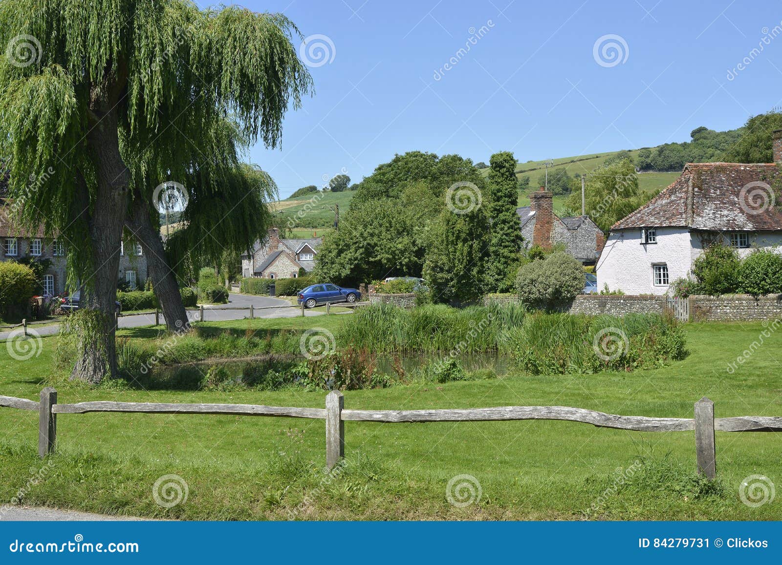 Ost- Dekan Village, West-Susex, England Stockbild - Bild von teich ...