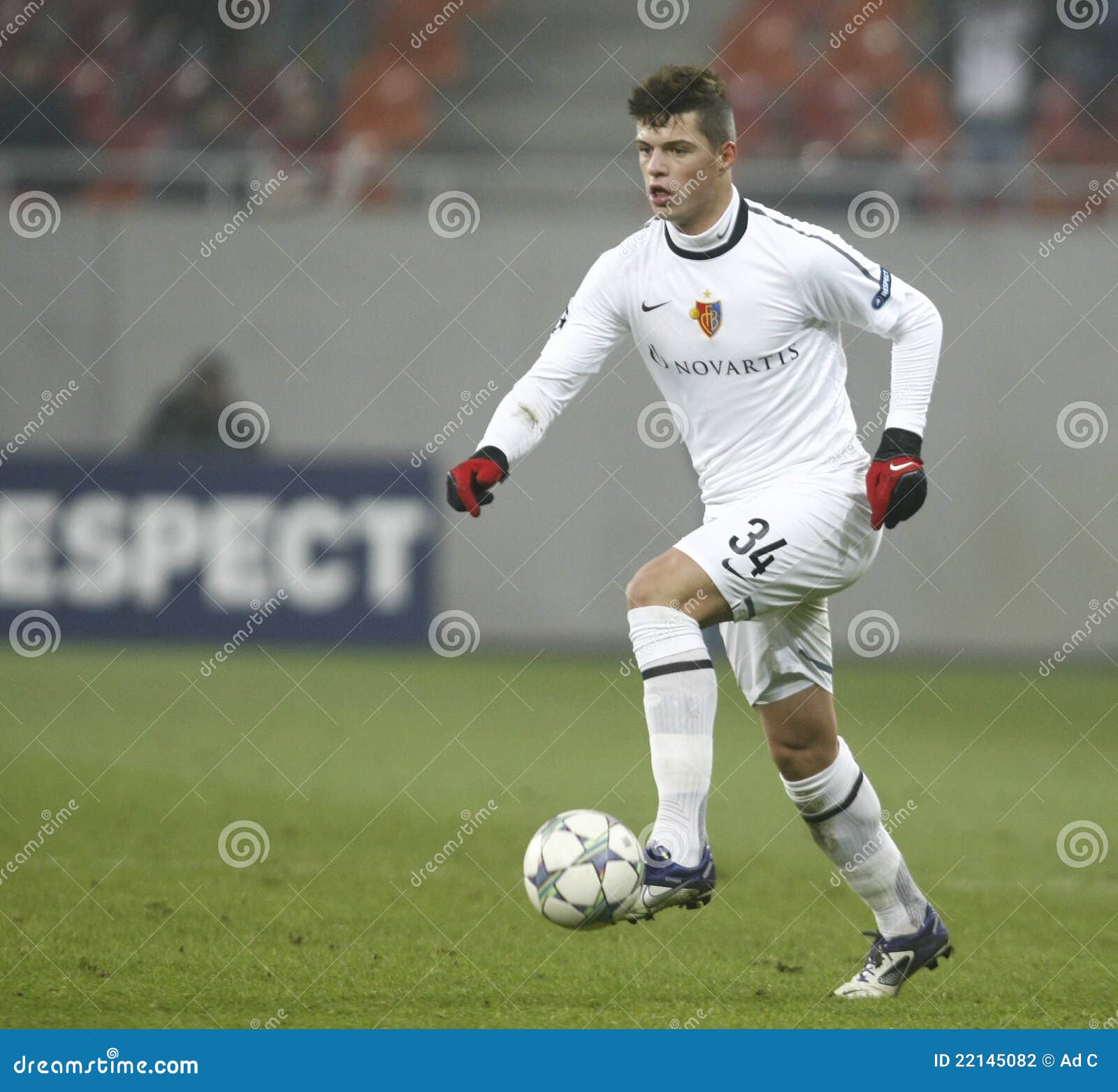 Otelul Galati - FC Basel editorial photography. Image of pitch - 22145082