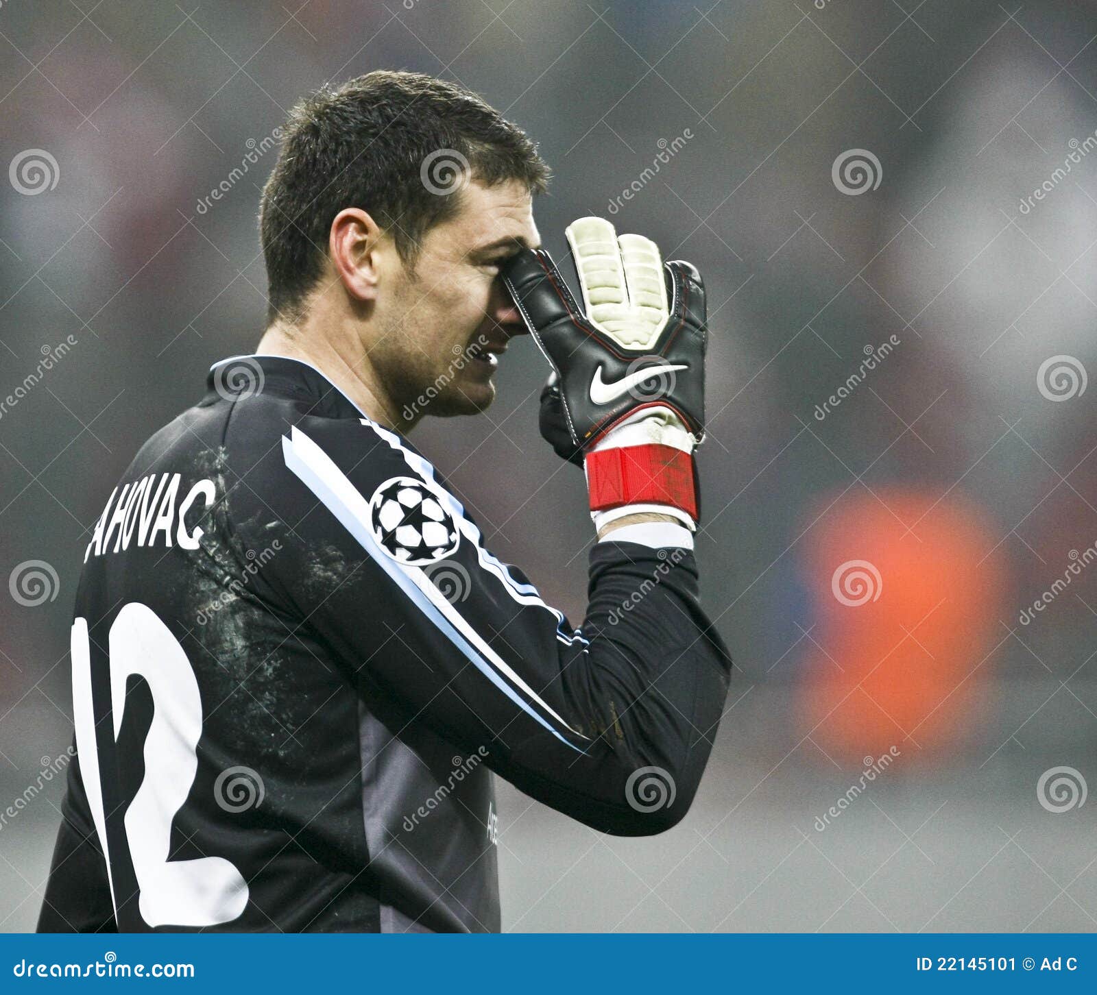 Otelul Galati - FC Basilea foto editorial. Imagen de ventiladores ...
