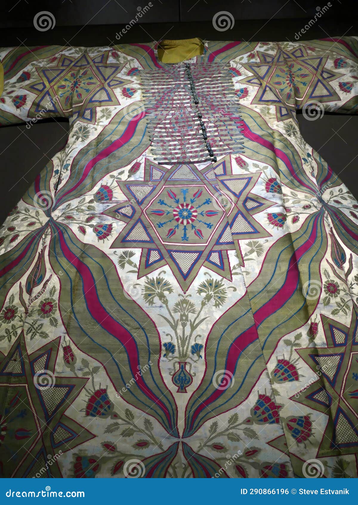 Ottoman Caftan Robe, Topkapi Palace Editorial Photo - Image of caliph ...