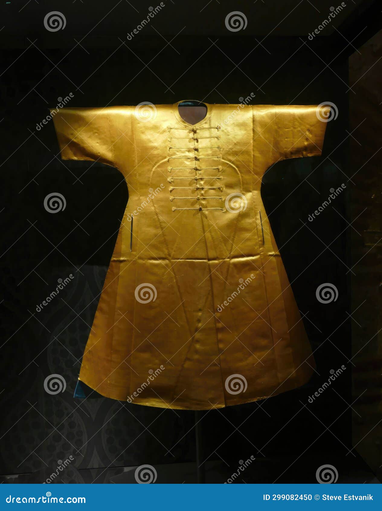 Ottoman Caftan Robe, Topkapi Palace Editorial Image - Image of clothing, islamic: 299082450