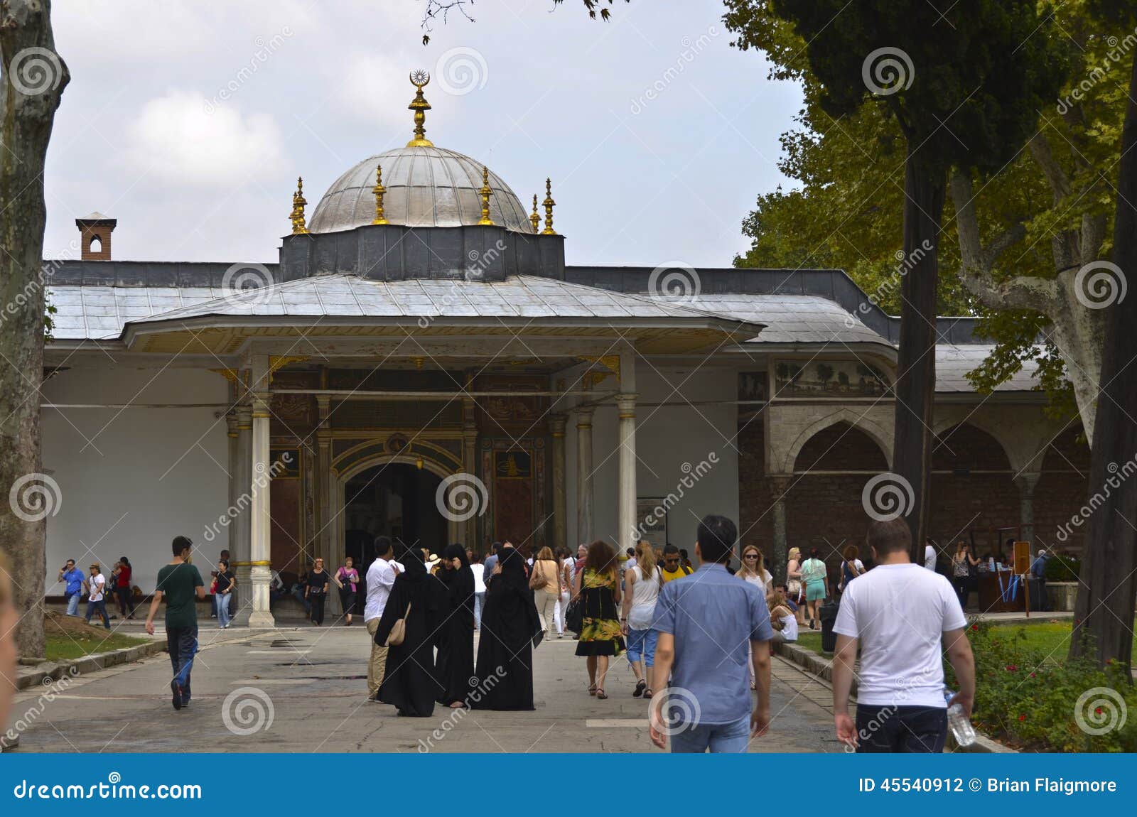 Ottoman Sultans Palace editorial photography. Image of night - 45540912