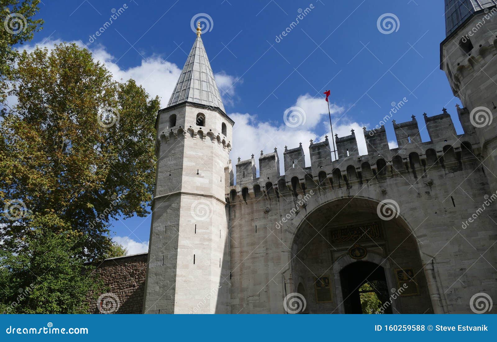 Ottoman Walls and First Gate Stock Photo - Image of topkapi, walls ...