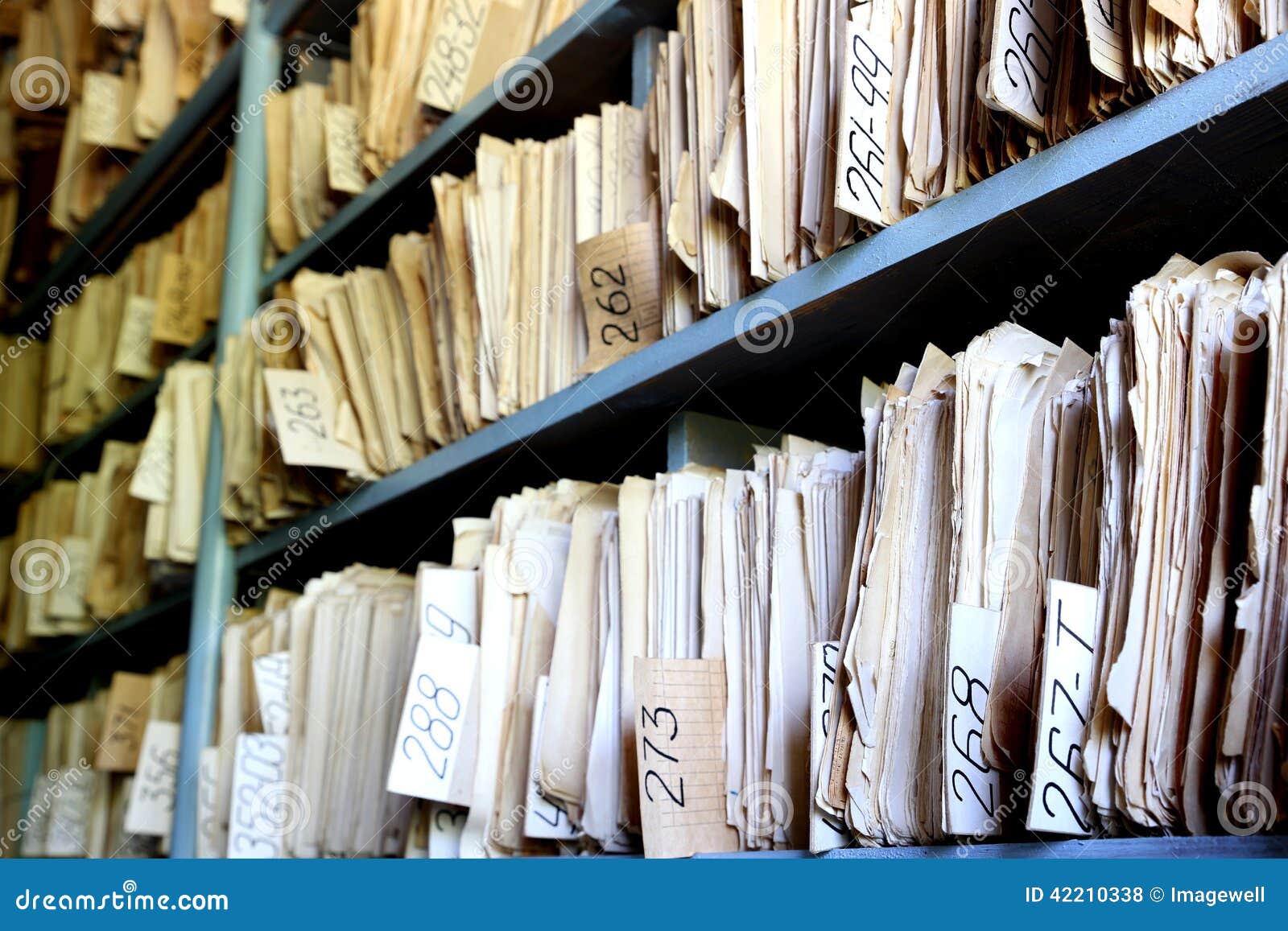 Oud archief stock foto. Image of archief, verlaten, omslag - 42210338