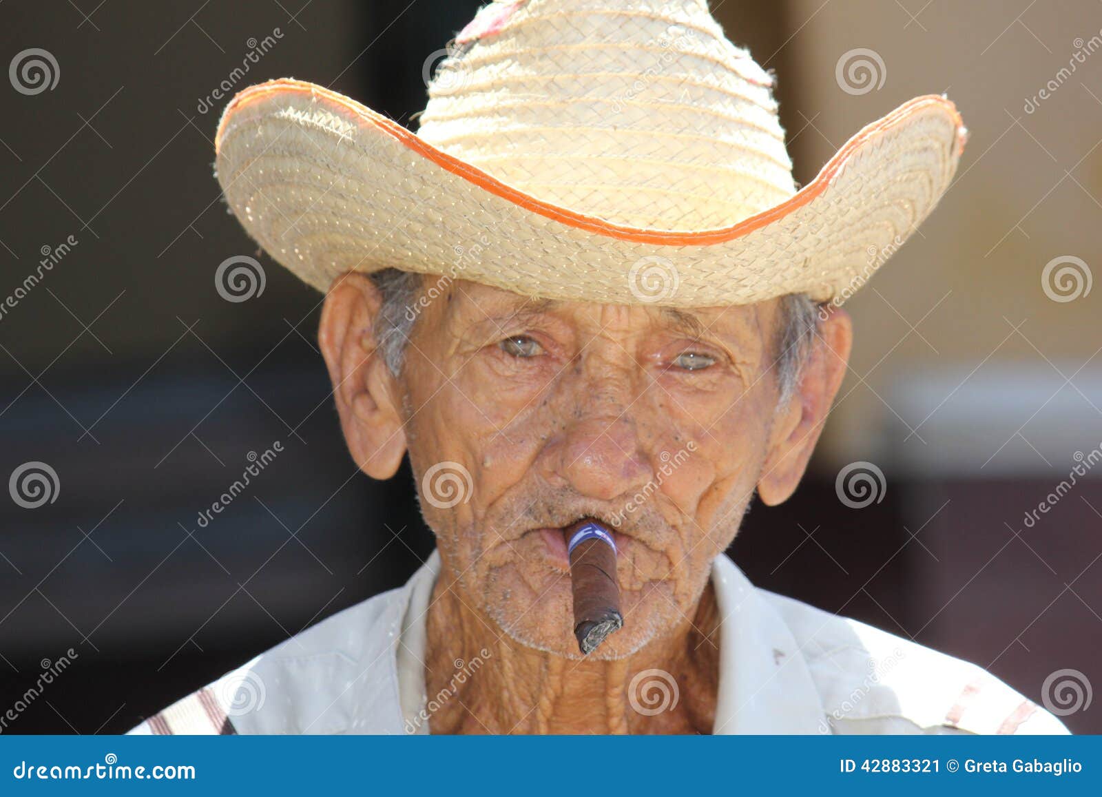 Oud Cubaans mensenportret redactionele foto. Image of cubaans - 42883321
