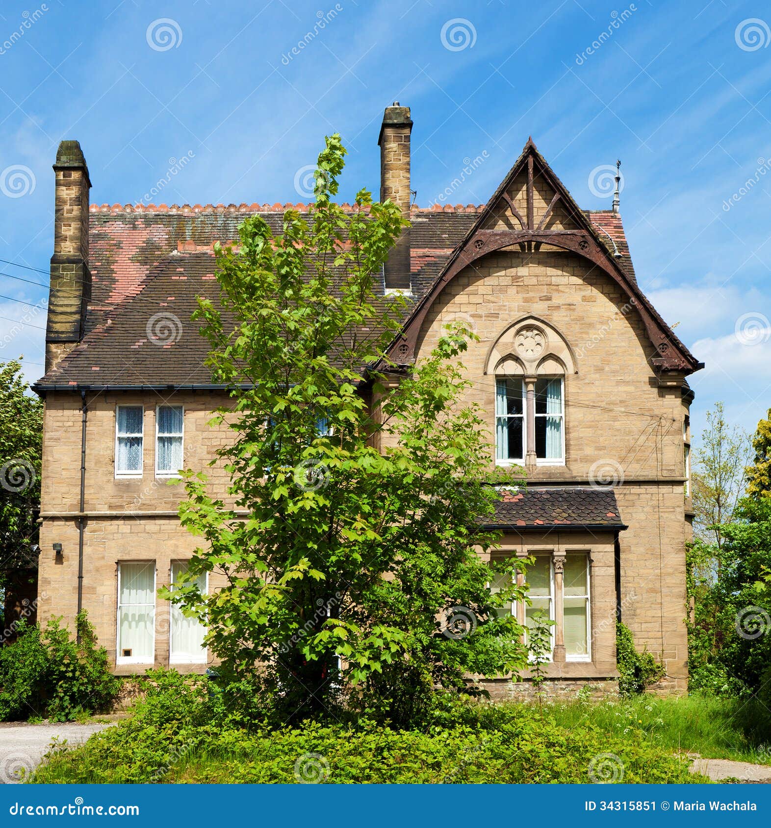 Oud Engels huis stock afbeelding. Image of woning, woon - 34315851