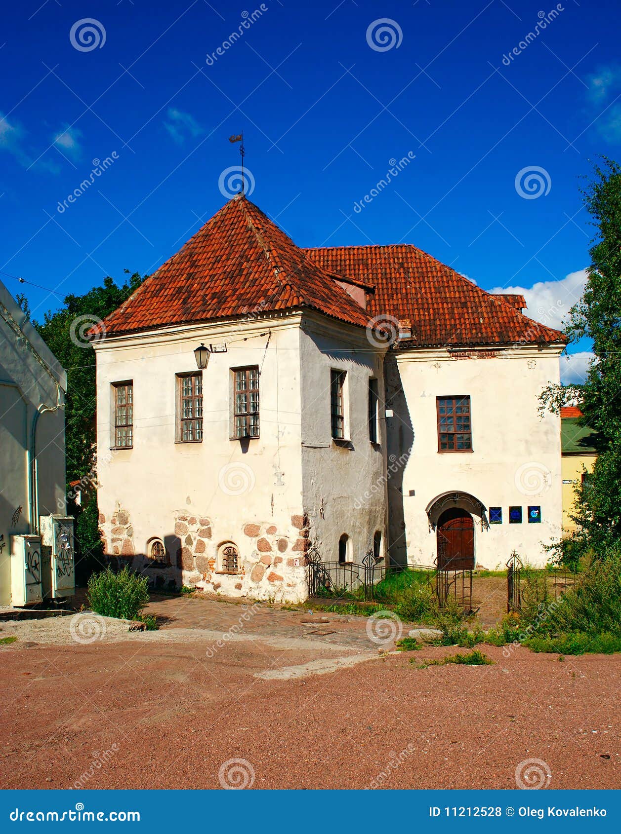 Oud Huis stock foto. Image of landschap, noordelijk, soort - 11212528