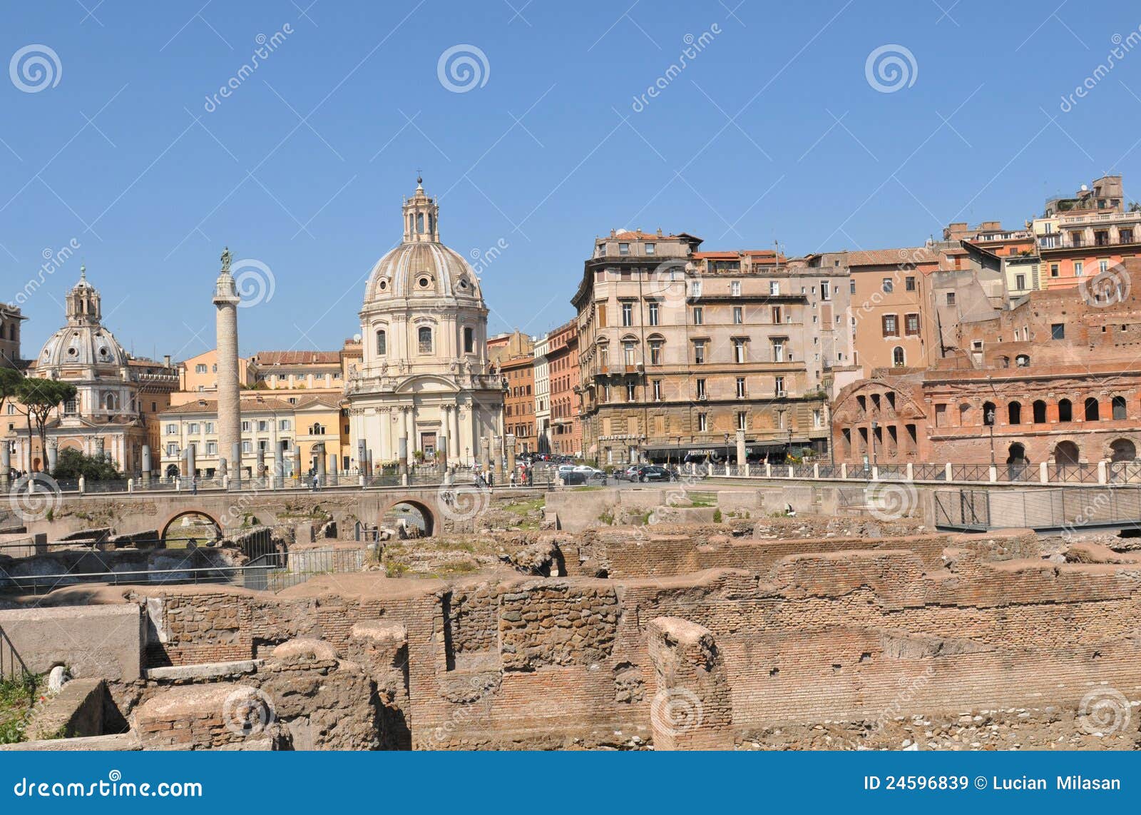 Oud Rome redactionele stock afbeelding. Image of eeuwig - 24596839