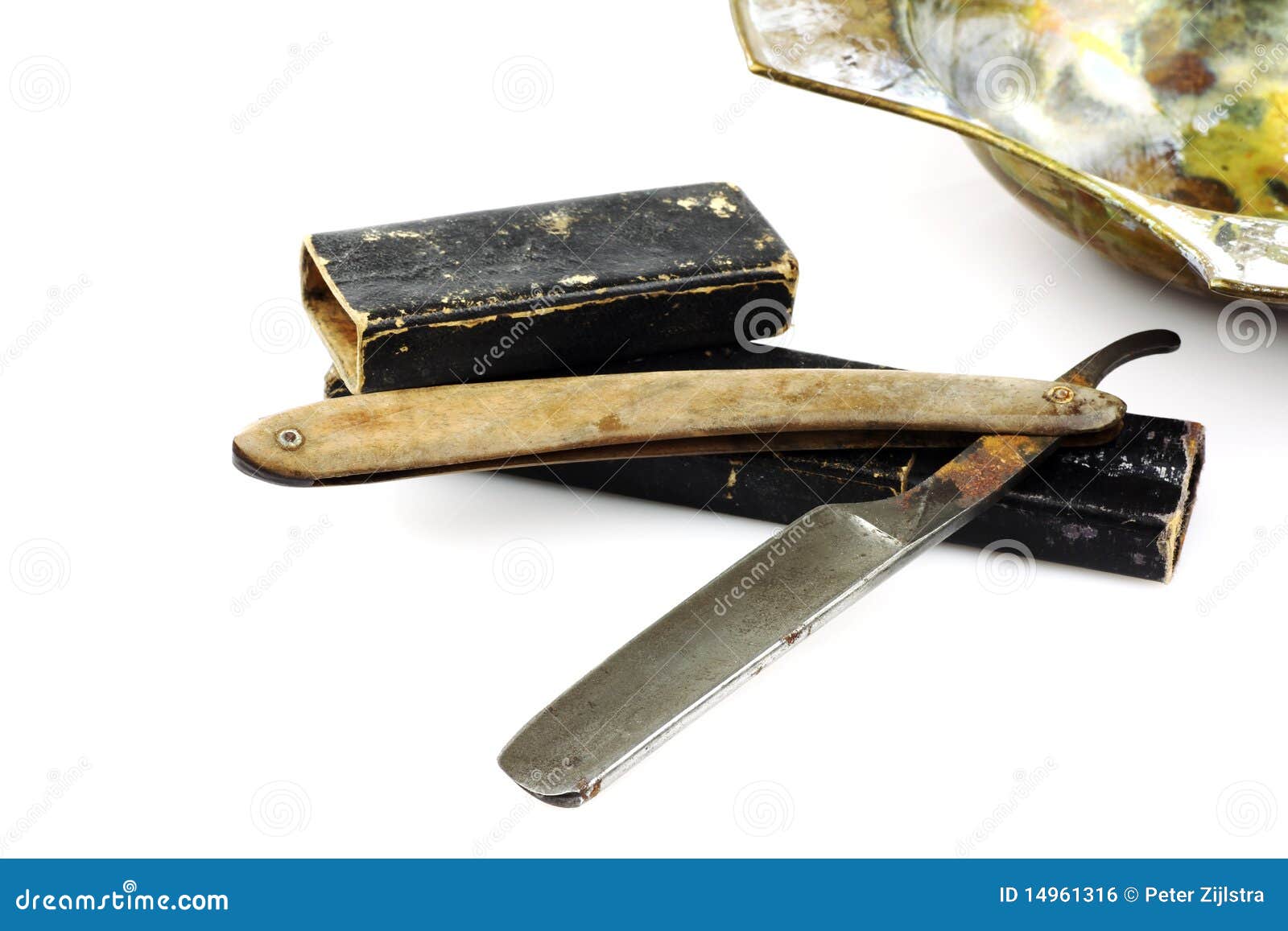 Oud Scheermes Met Dekking En Het Scheren Schotel Stock Foto - Image of ...