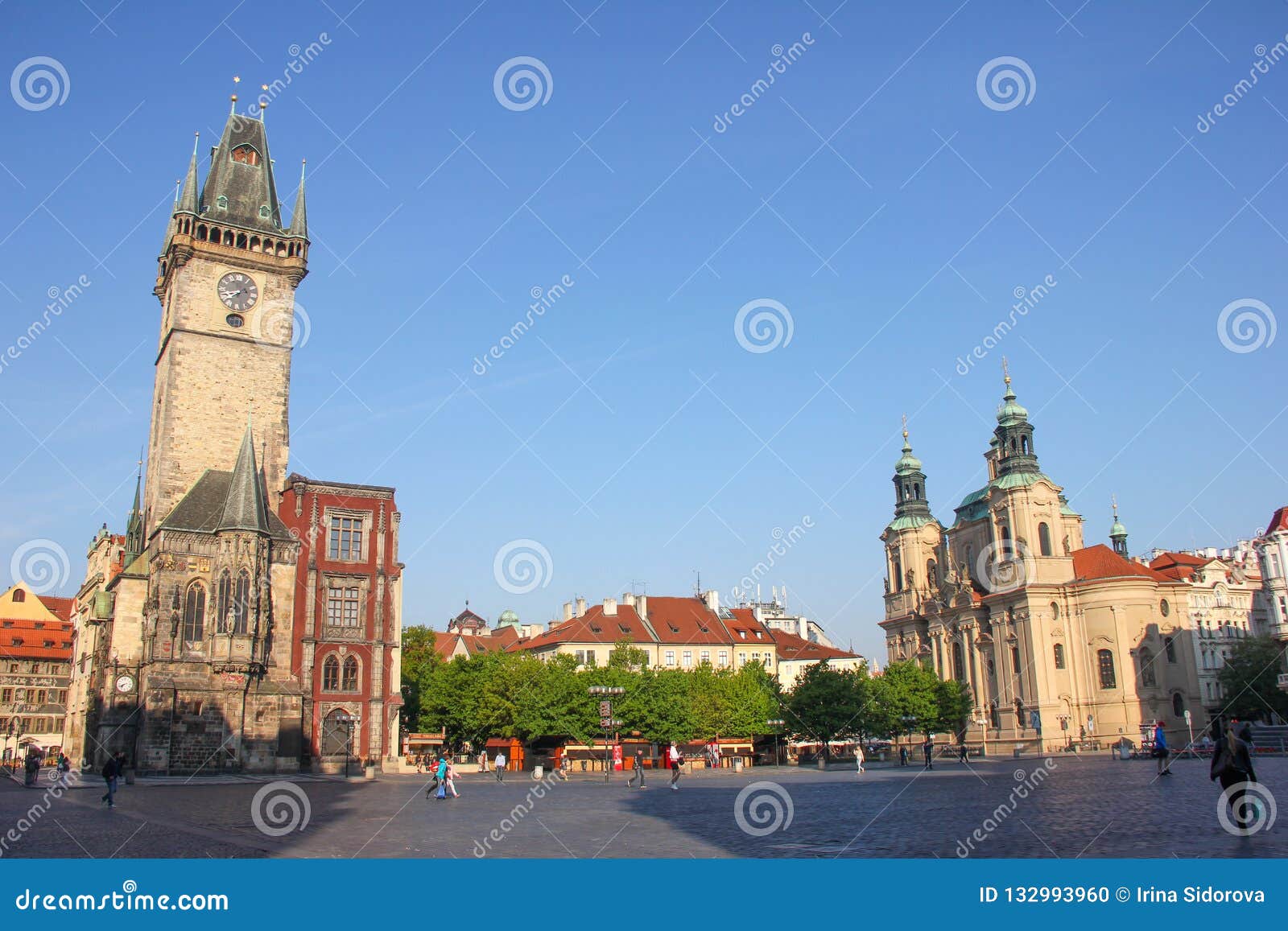 Oud Stadsvierkant, Centrum Van De Stad Praag Redactionele Afbeelding ...