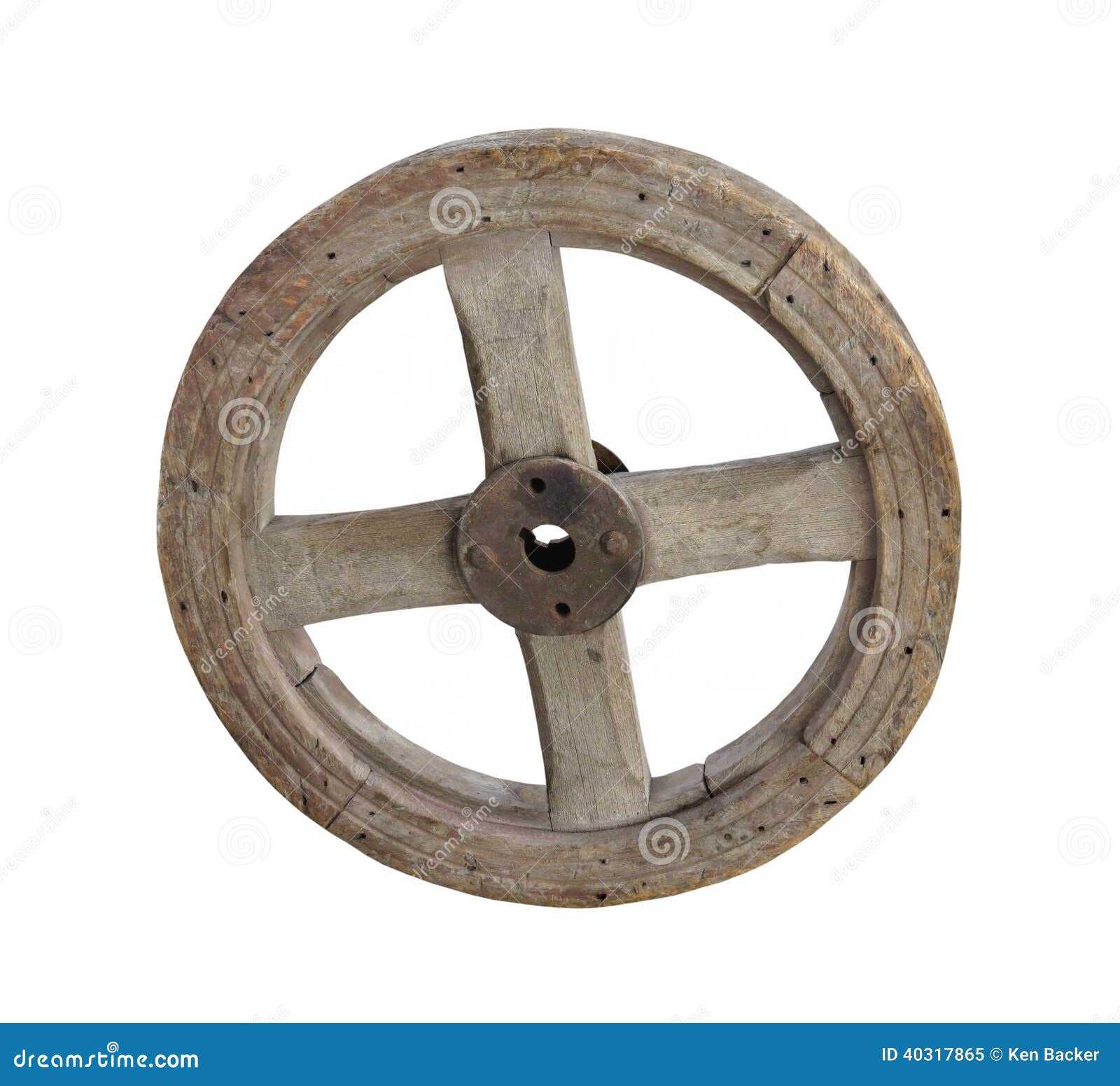 Oud Wiel Van Een Geïsoleerde Kar. Stock Afbeelding - Image of doorstaan ...