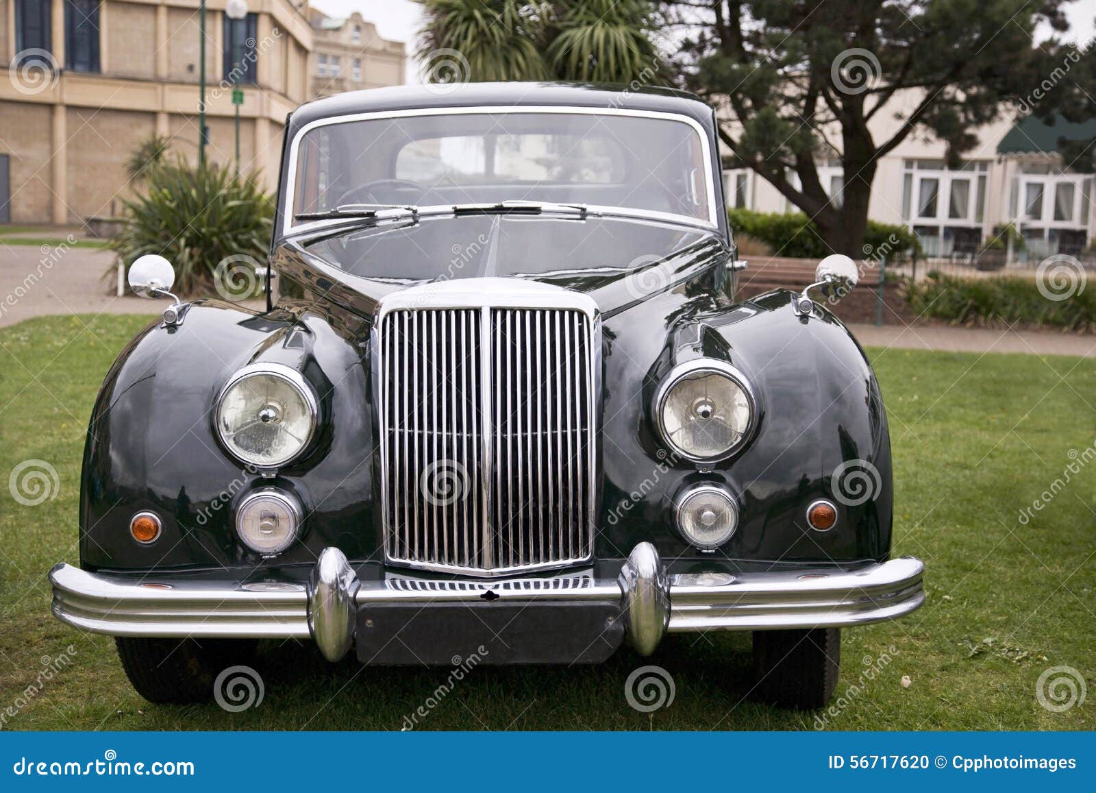 Oude Britse Zwarte Uitstekende Auto Stock Foto - Image of statisch ...