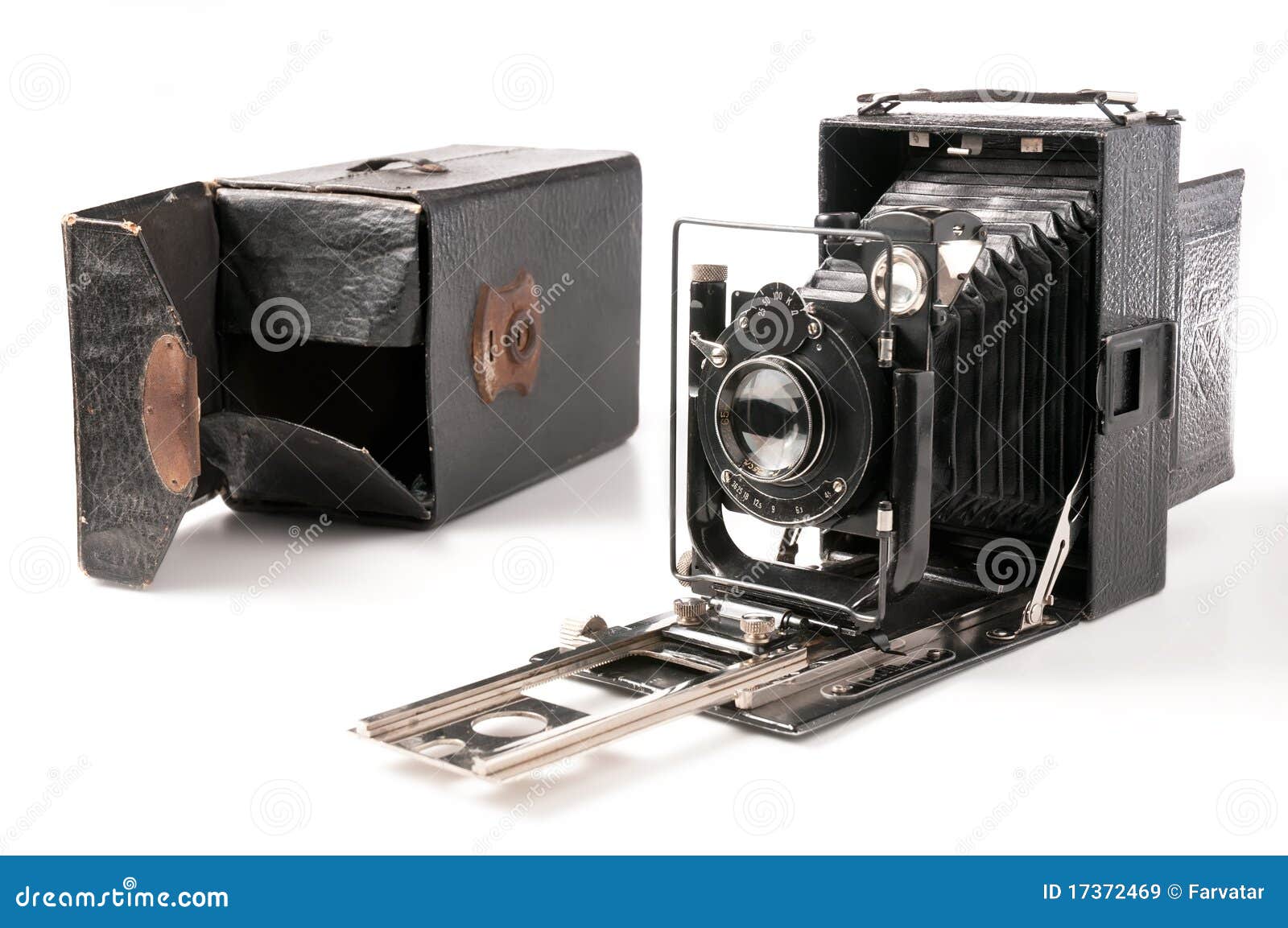 Oude camera stock afbeelding. Image of geïsoleerd, apparatuur - 17372469