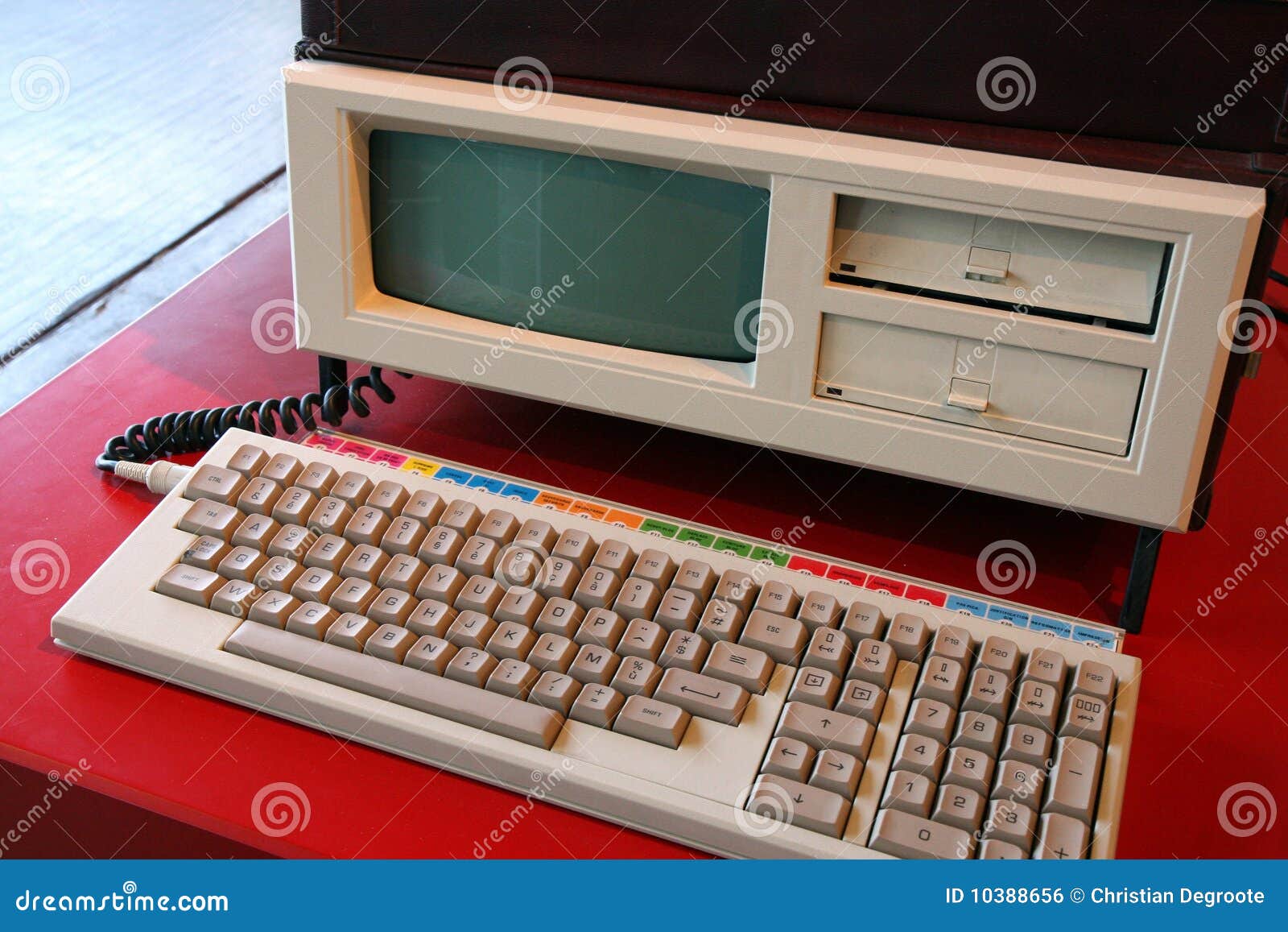 Oude Computer stock foto. Image of scherm, monitor, computer - 10388656