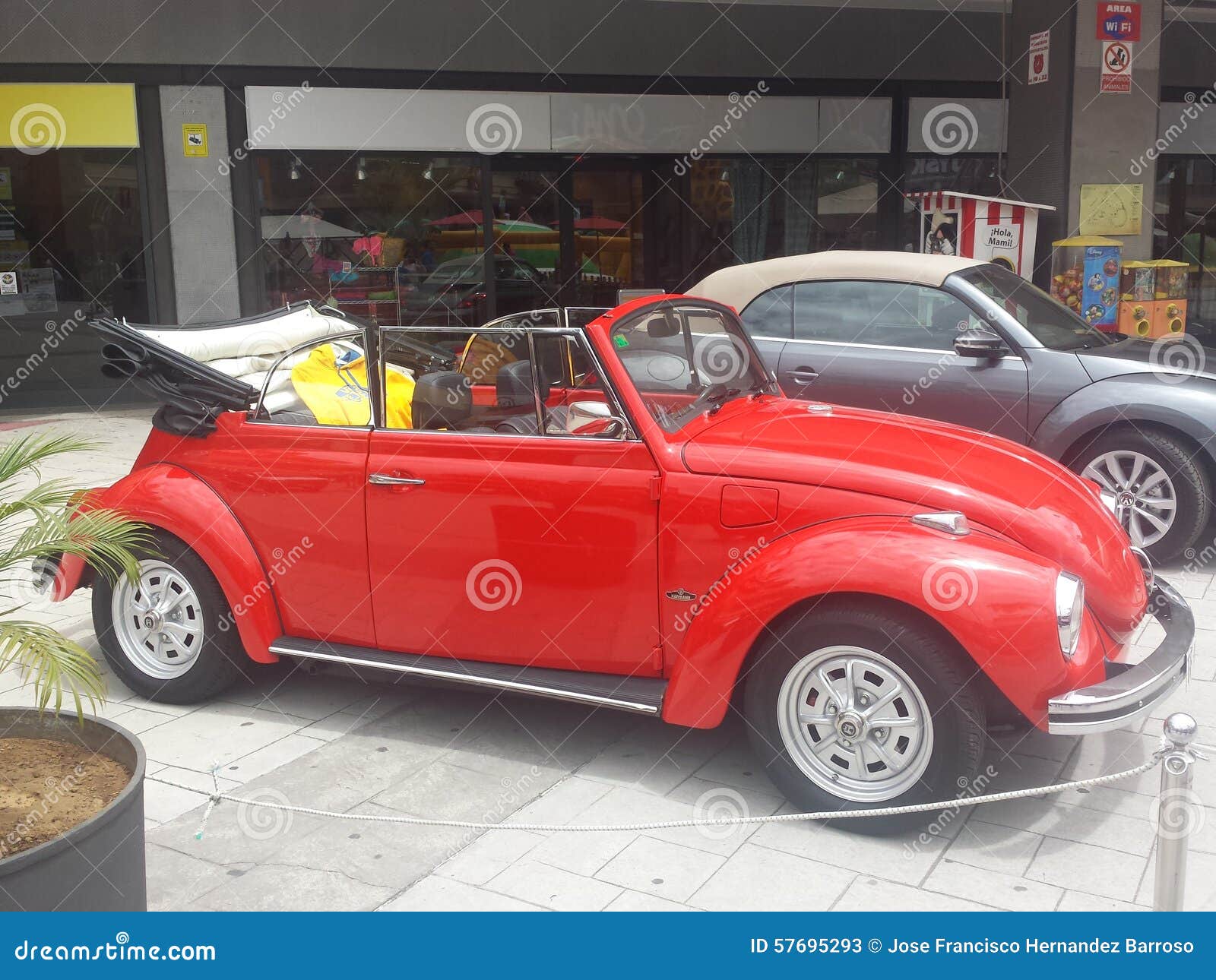 Oude De Kever Van Volkswagen Redactionele Stock Foto - Image of ...