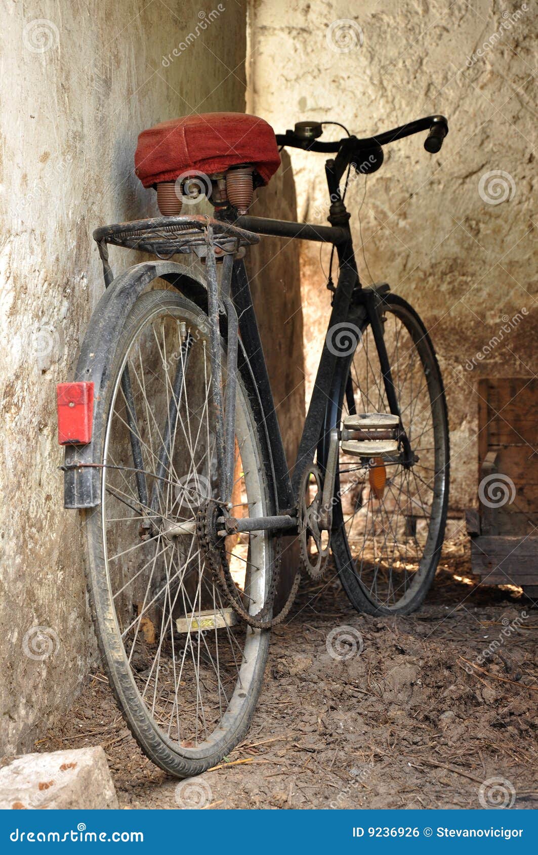 Oude Fiets Picture. Image: 9236926