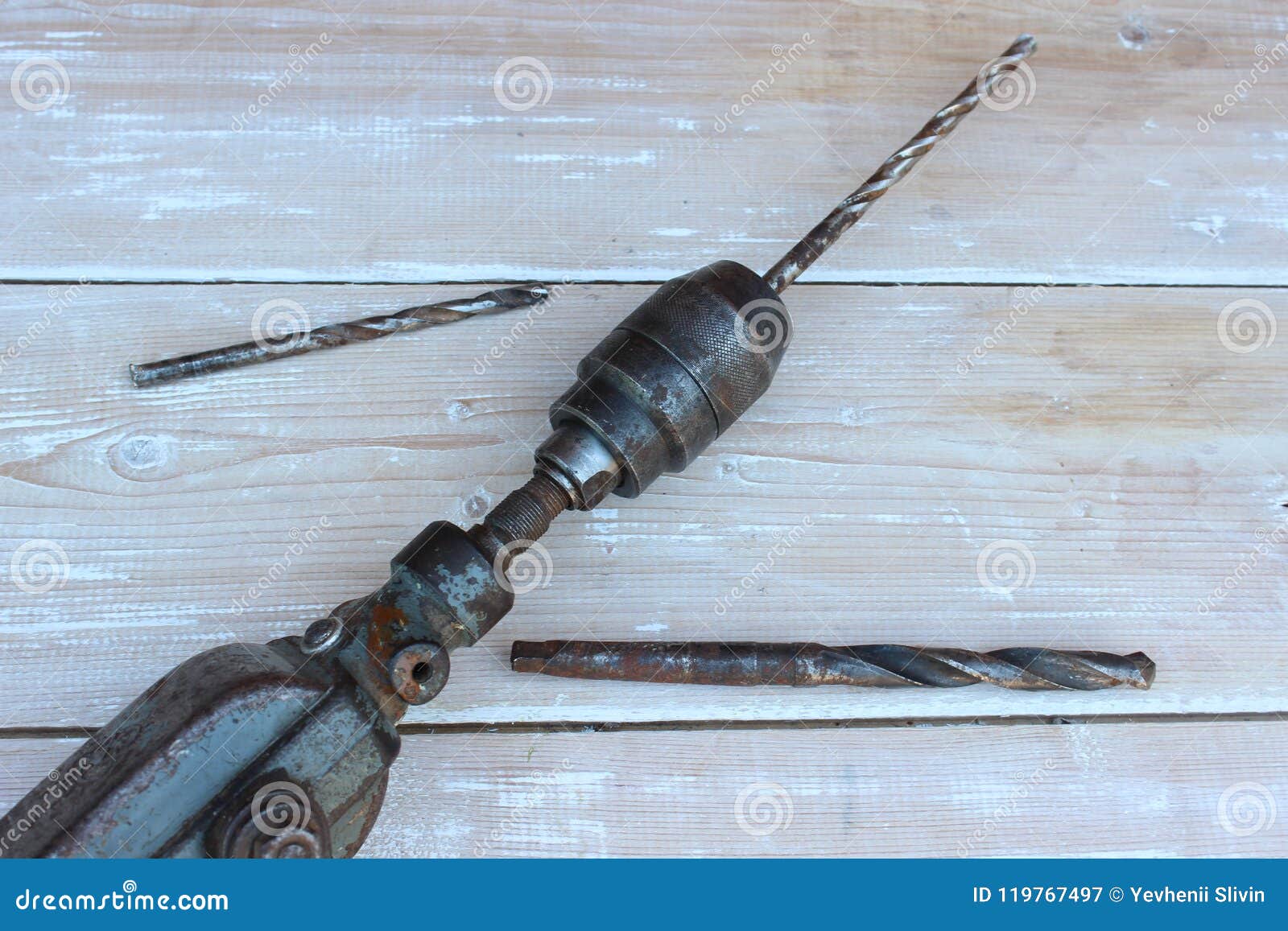 Oude handboor stock afbeelding. Image of metaal, klem - 119767497
