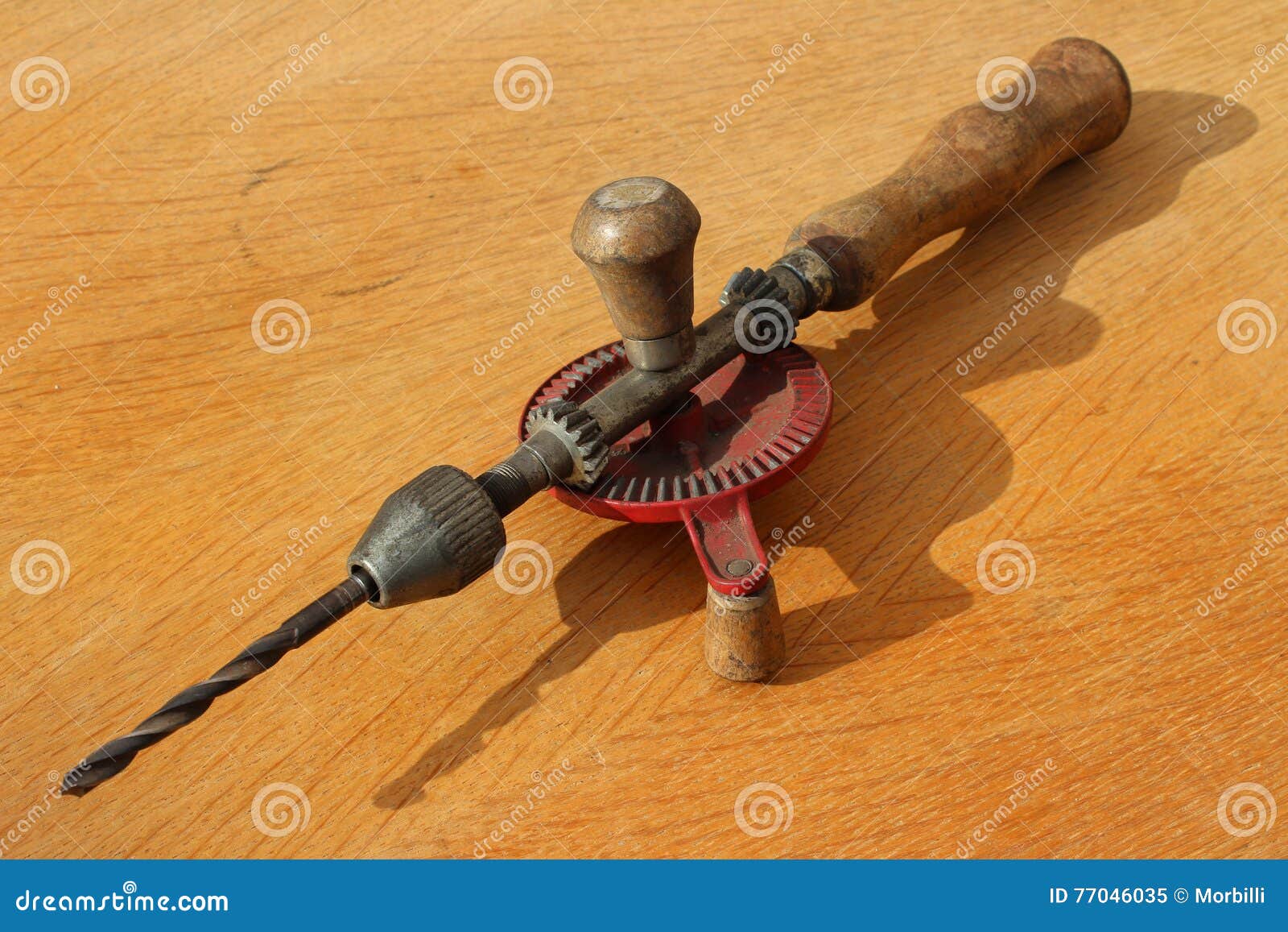 Oude Handboor Met Boorbeetje Stock Afbeelding - Image of houten ...