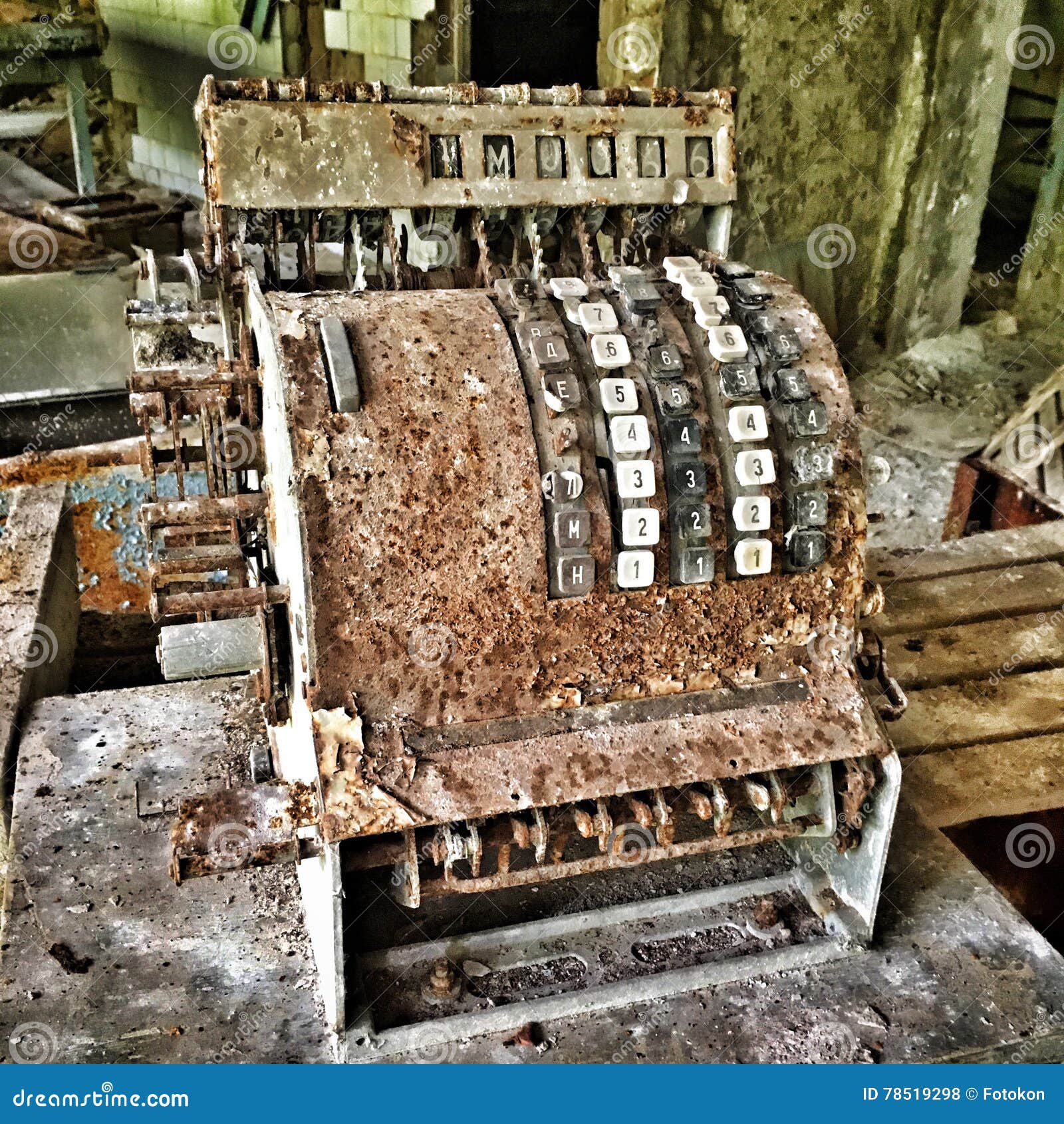 Oude kassa stock foto. Image of macht, stad, uitsluiting - 78519298