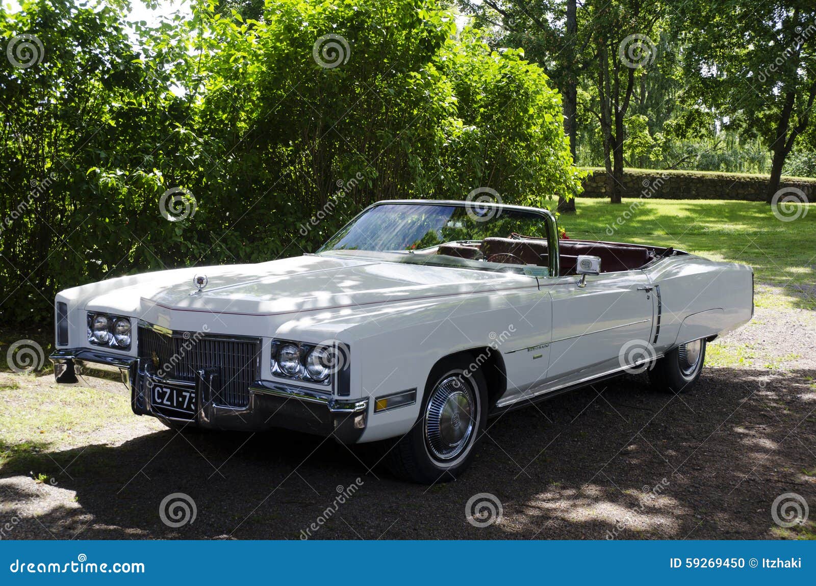 Oude klassieke auto redactionele afbeelding. Image of wijnoogst - 59269450