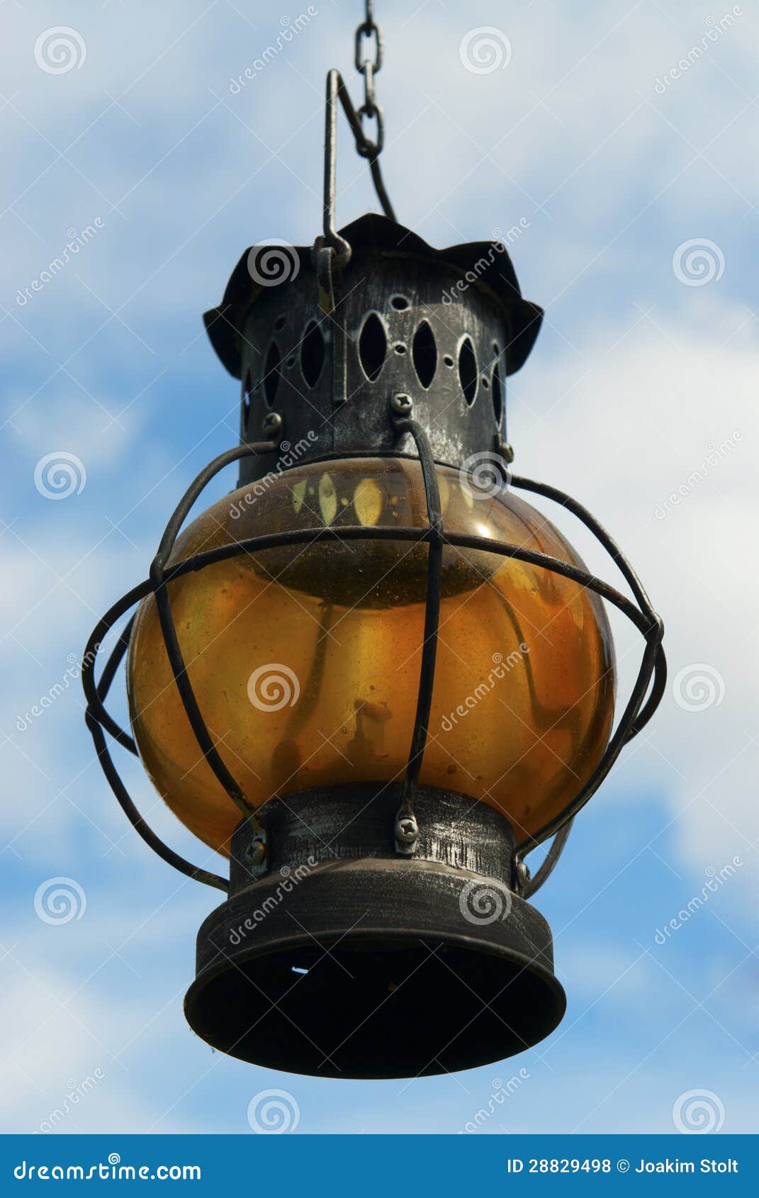 Oude lantaarn stock foto. Image of antiquiteit, licht - 28829498