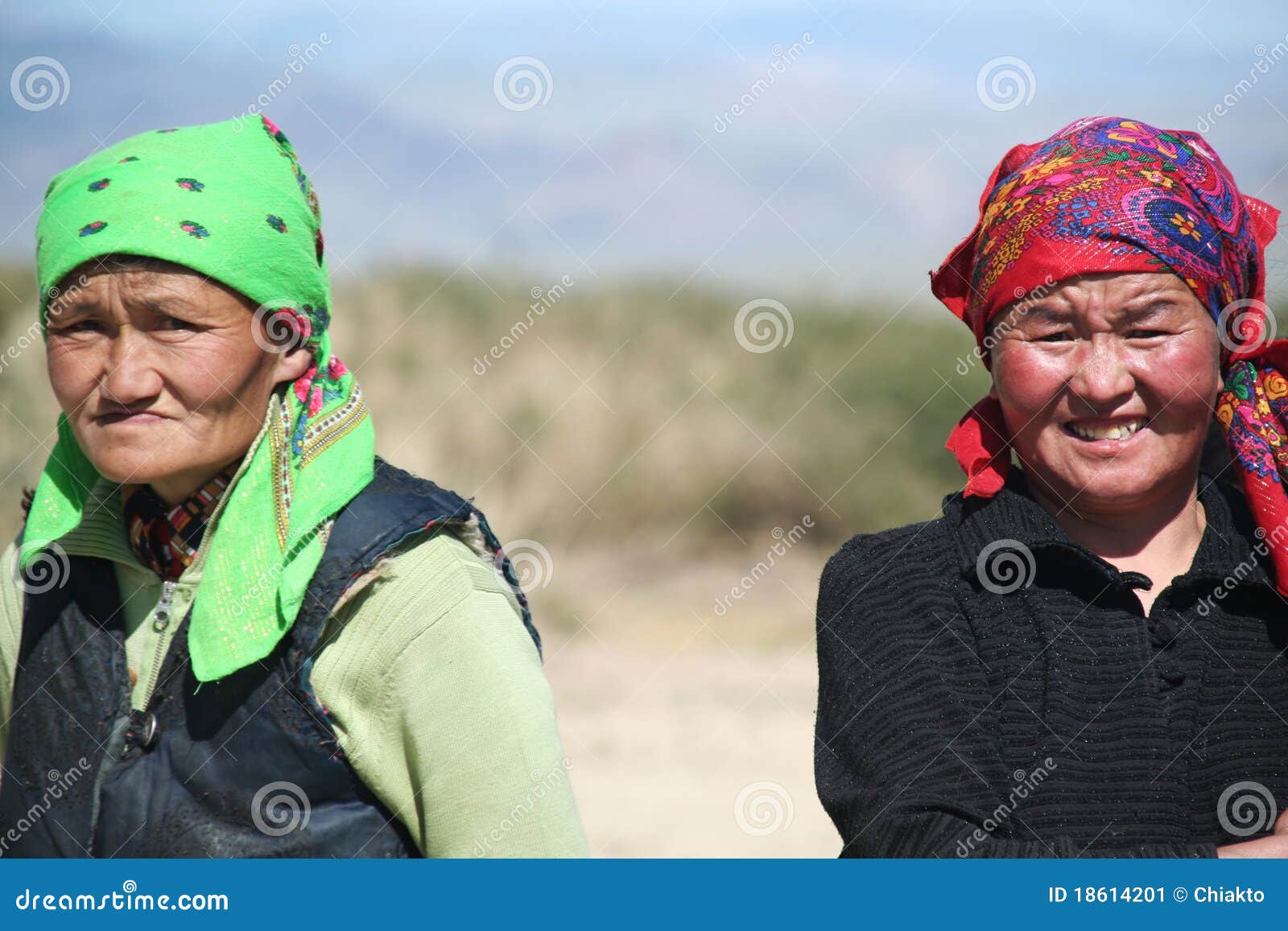 Oude Mongoolse vrouwen redactionele foto. Image of mongolië - 18614201