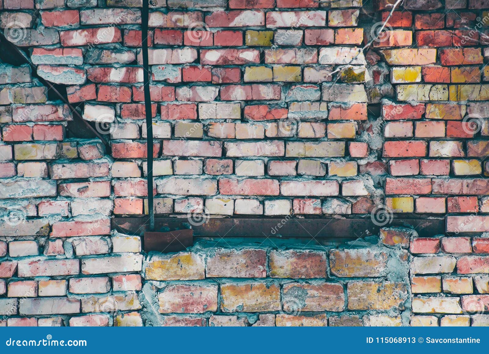 Oude muur stock afbeelding. Image of roze, rood, gebouw - 115068913