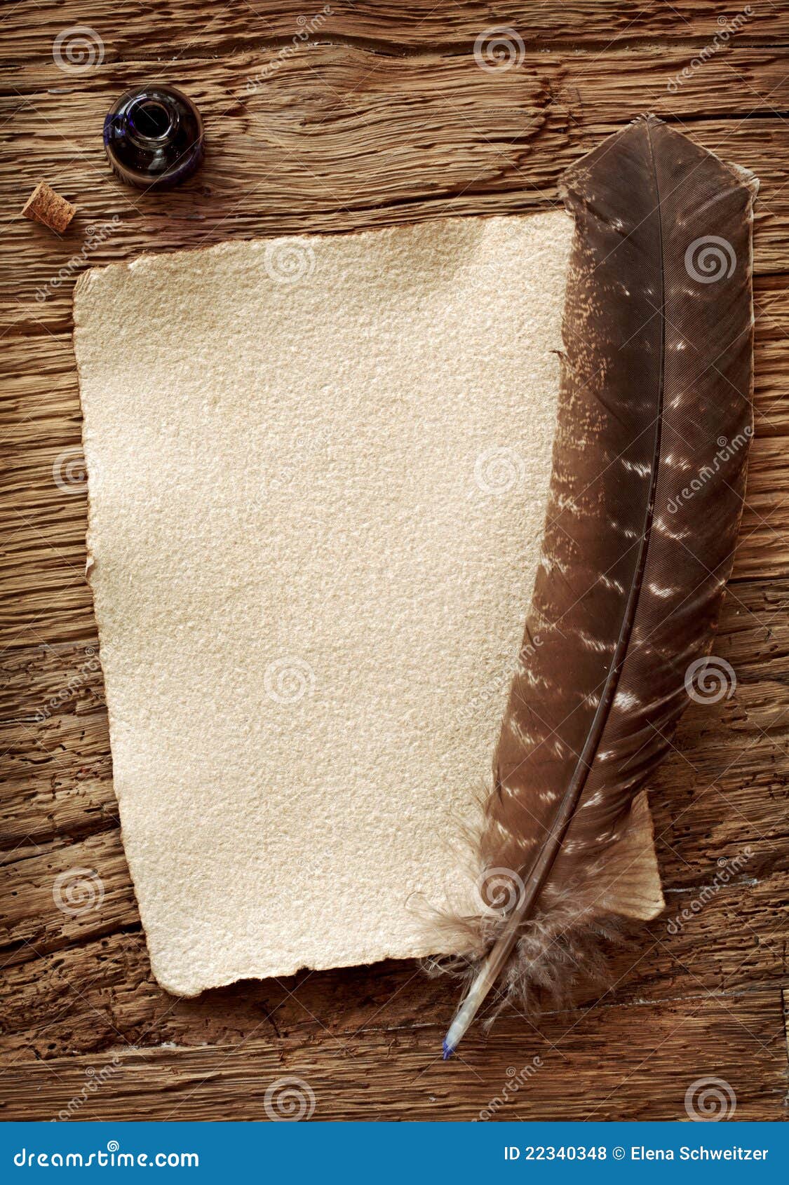 Oude perkament en ganzepen stock foto. Image of vuil - 22340348