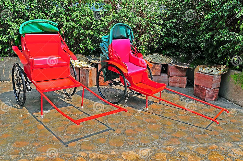 Oude riksja's van Hongkong stock afbeelding. Image of kong - 29693601